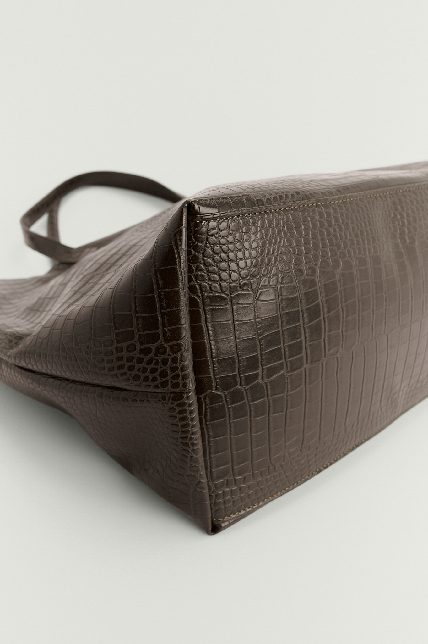 Oversized Shopper in Krokodillederoptik Braun | na-kd.com