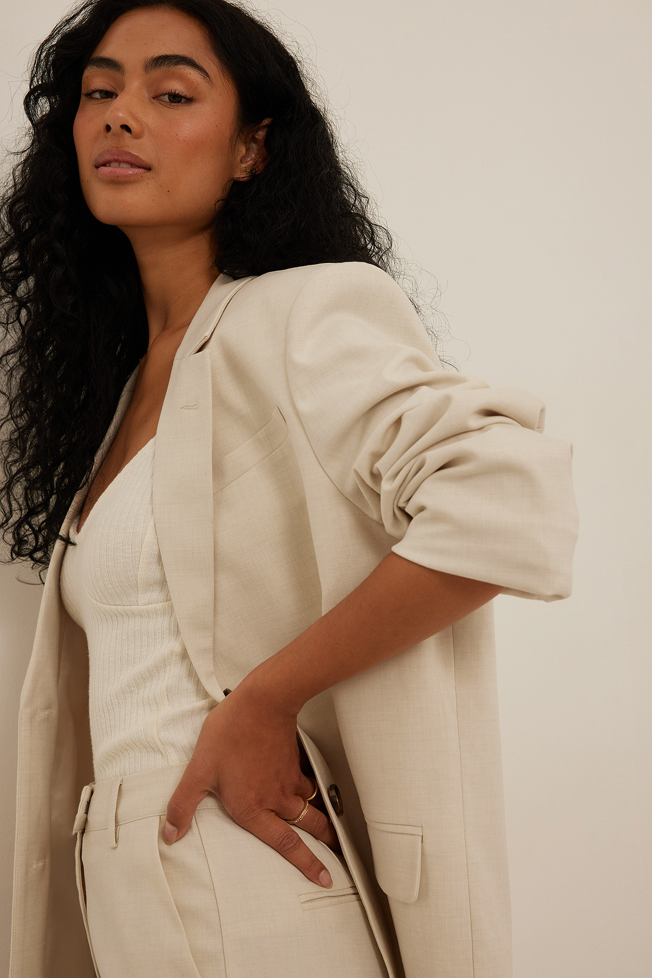 Beige blazer - Finn den beste prisen på Prisjakt