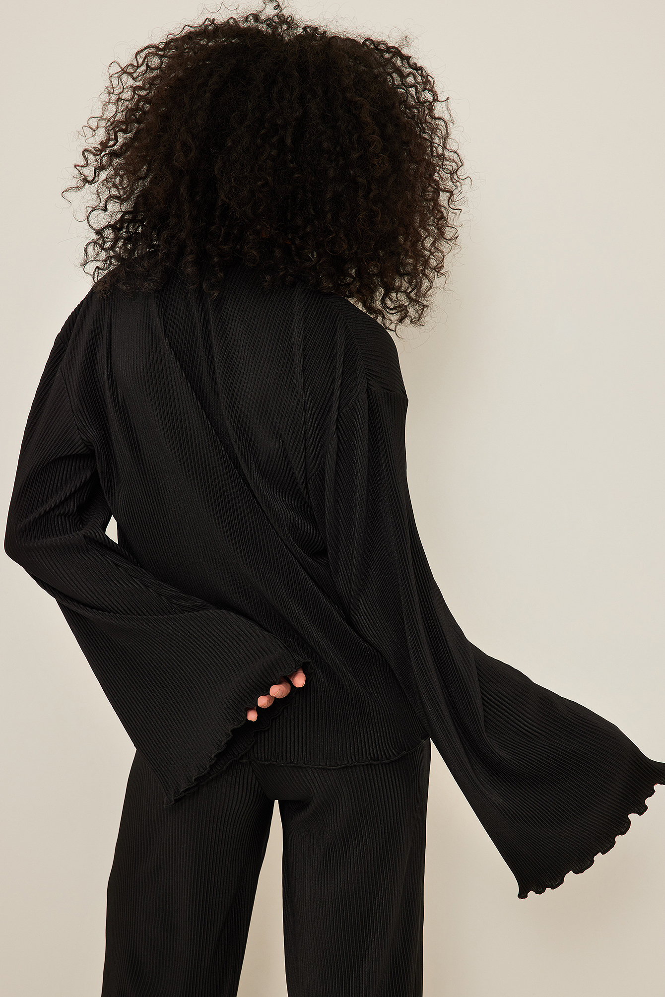 Pleated Wide Sleeve Shirt Black | na-kd.com