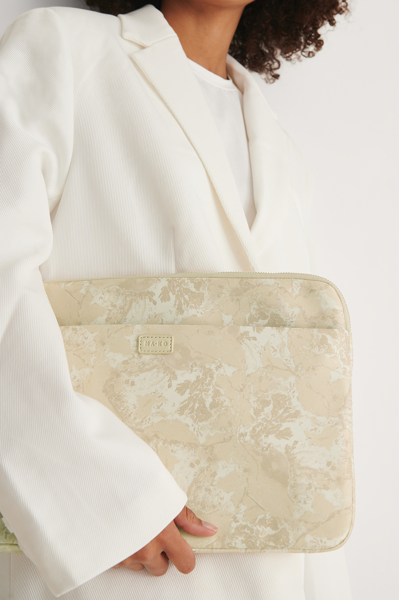 Printed Laptop Case Beige | NA-KD