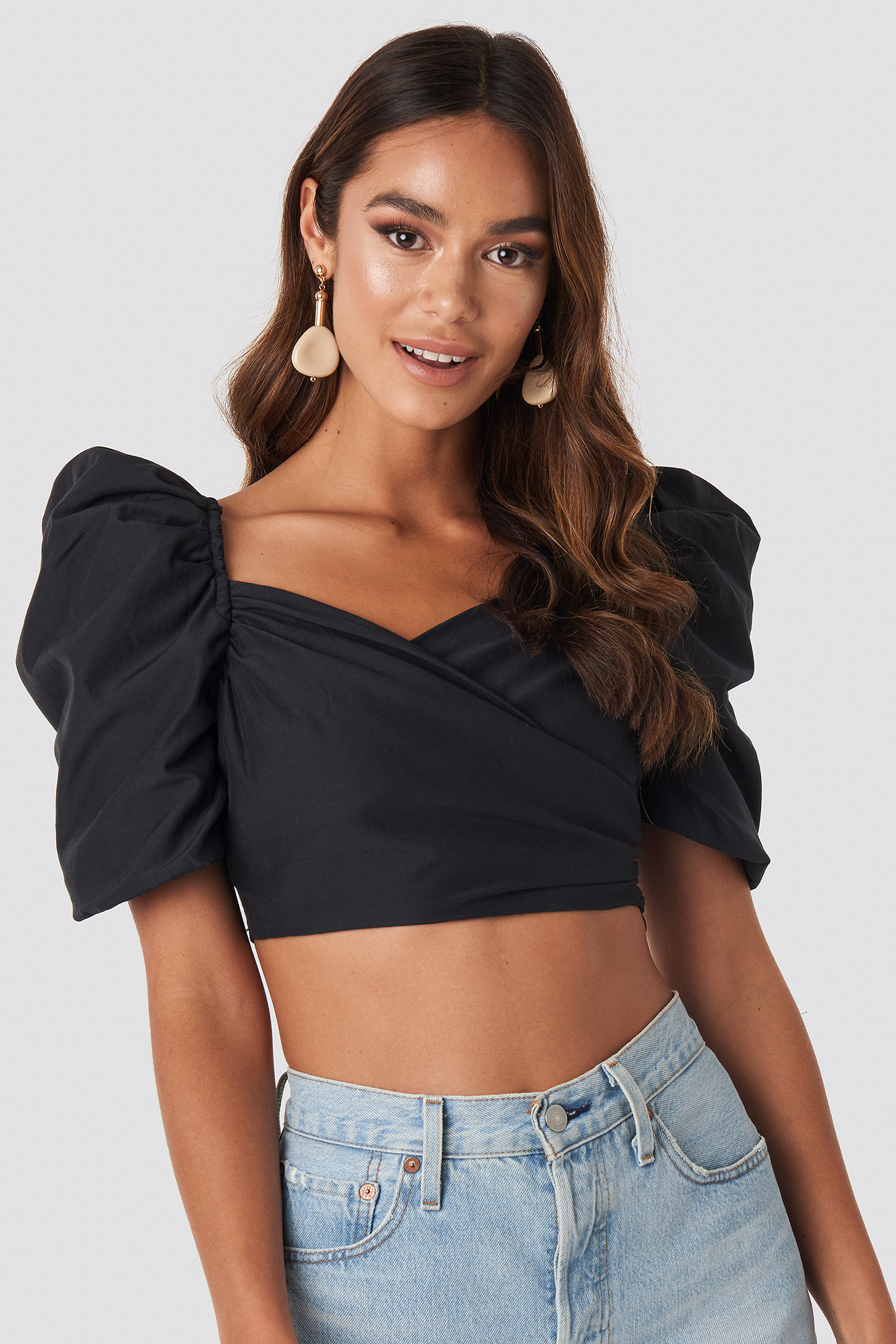 Puff Shoulder Crop Top Svart | NA-KD