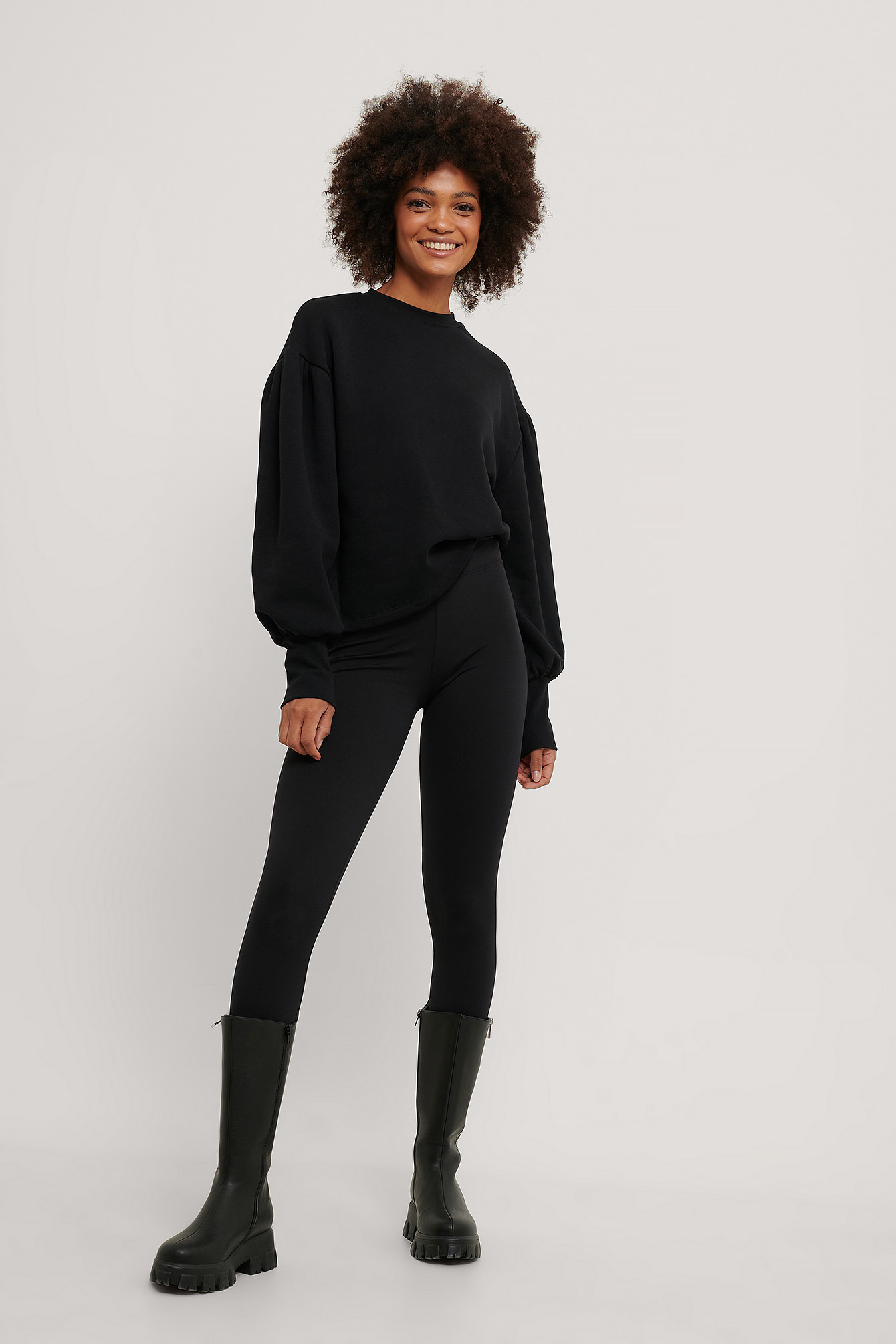 Puff Shoulder Sweatshirt Black | NA-KD