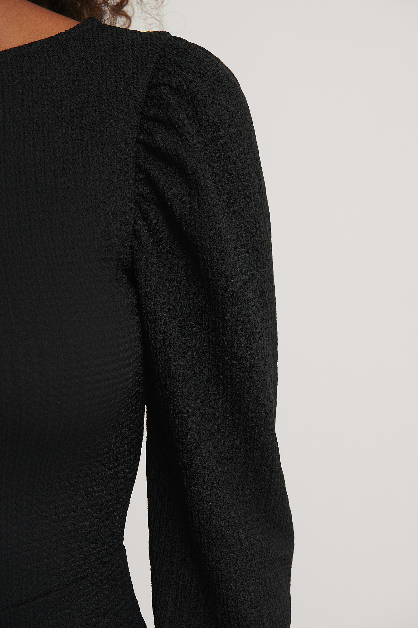 Puff Sleeve Deep Back Dress Black | na-kd.com