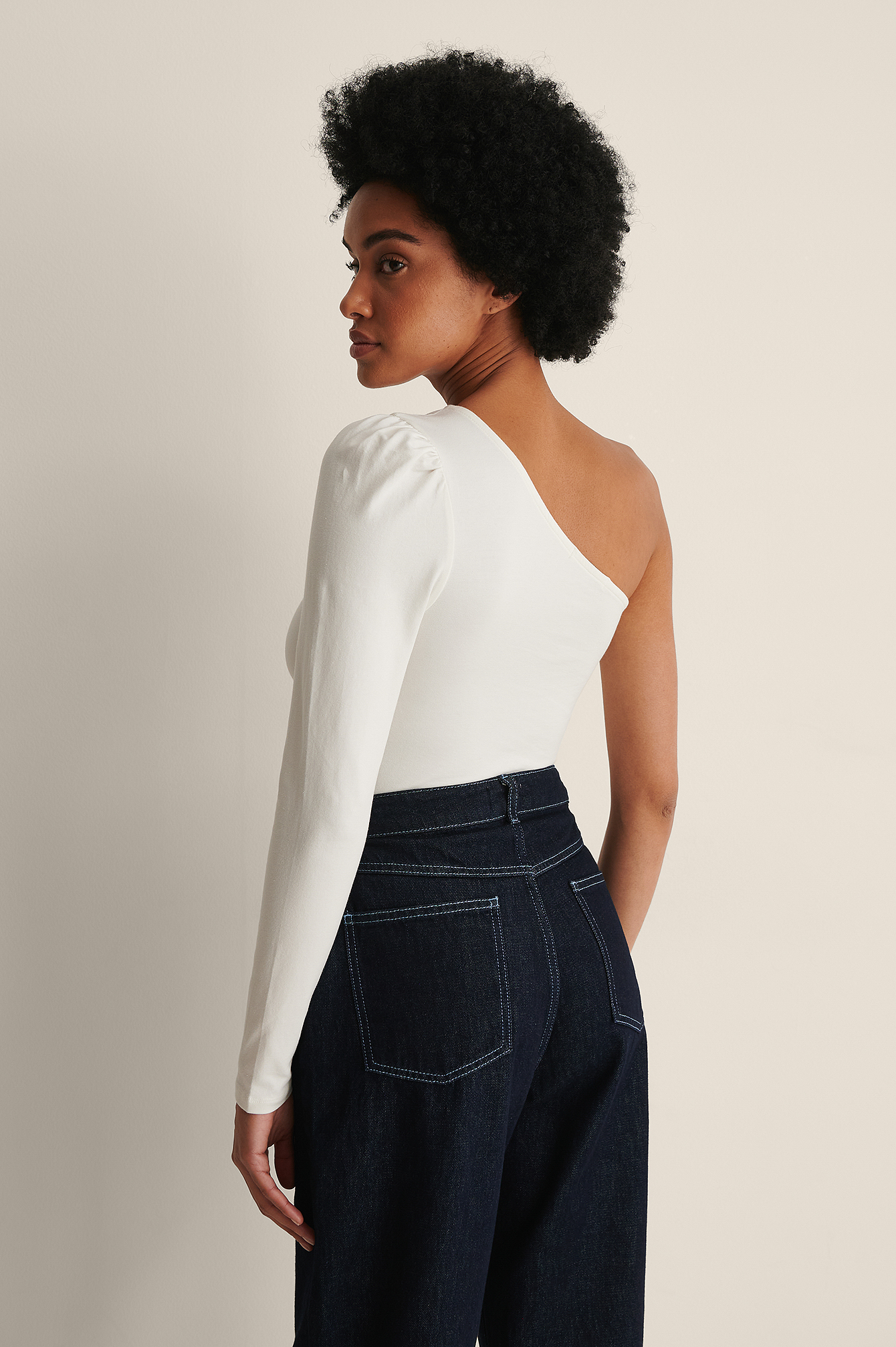 Puff Sleeve One Shoulder Top Offwhite | na-kd.com