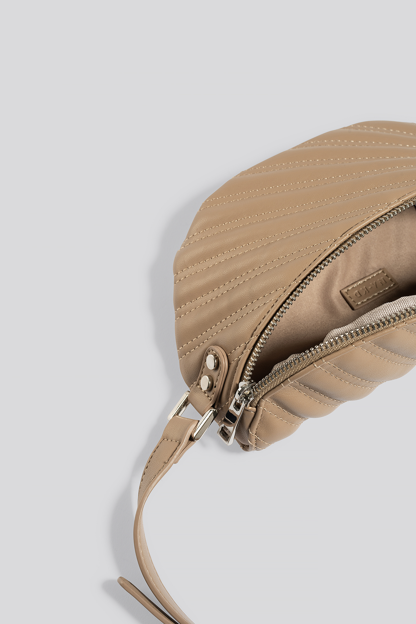 Quilted Fanny Pack Beige | na-kd.com