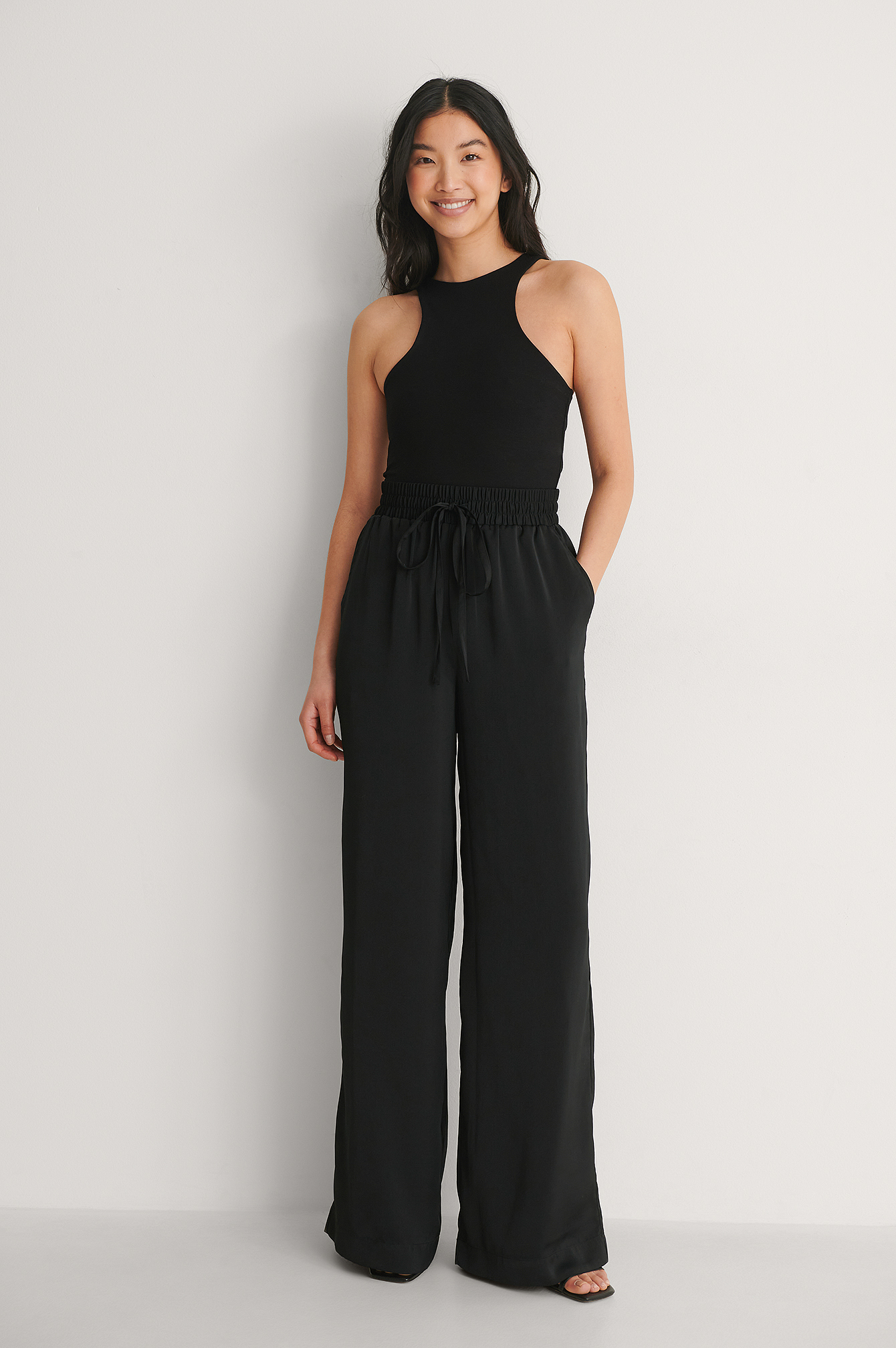 Racerback Singlet Black | NA-KD