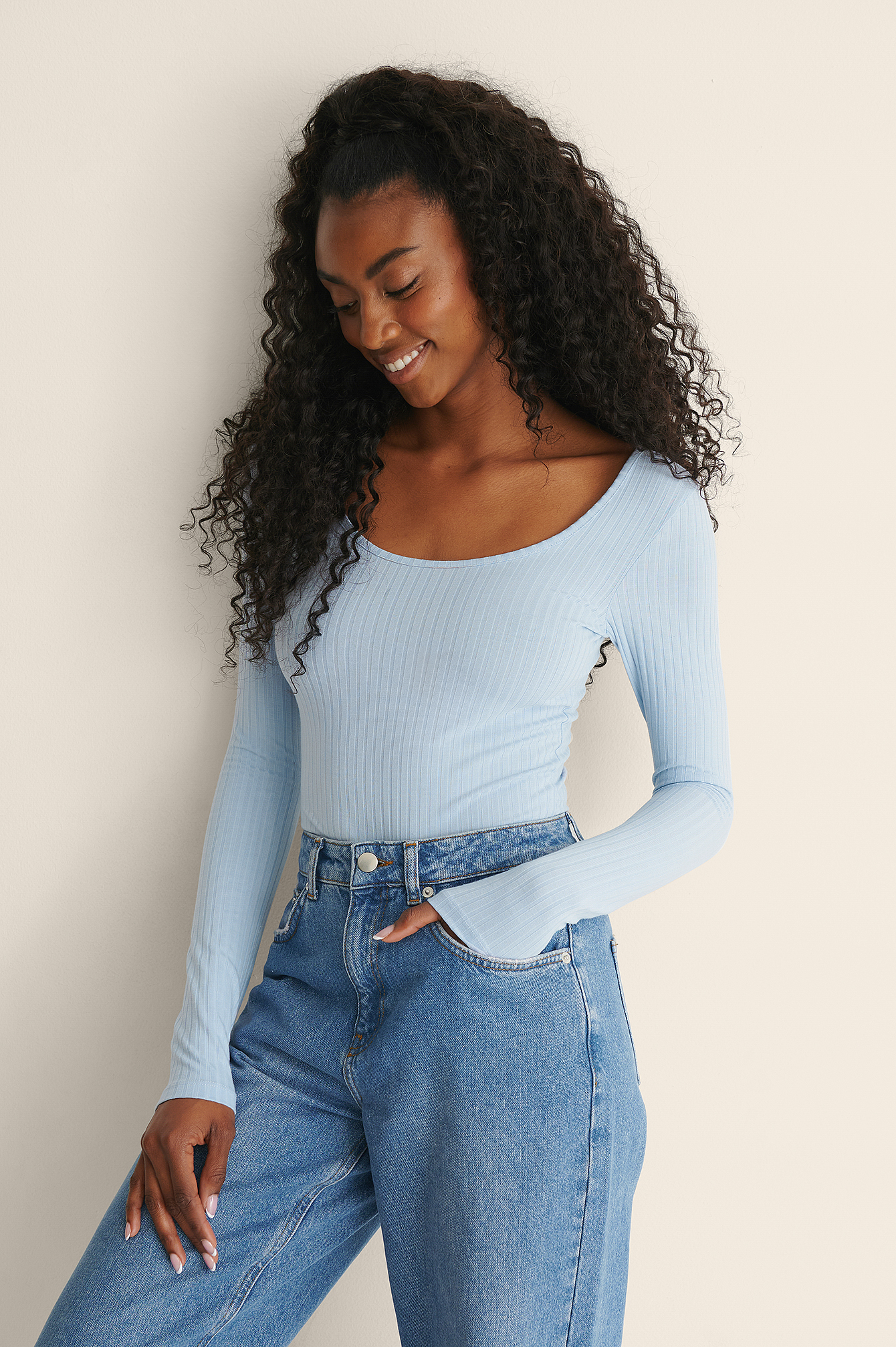 Deep Round Neck Rib Top Blue | na-kd.com