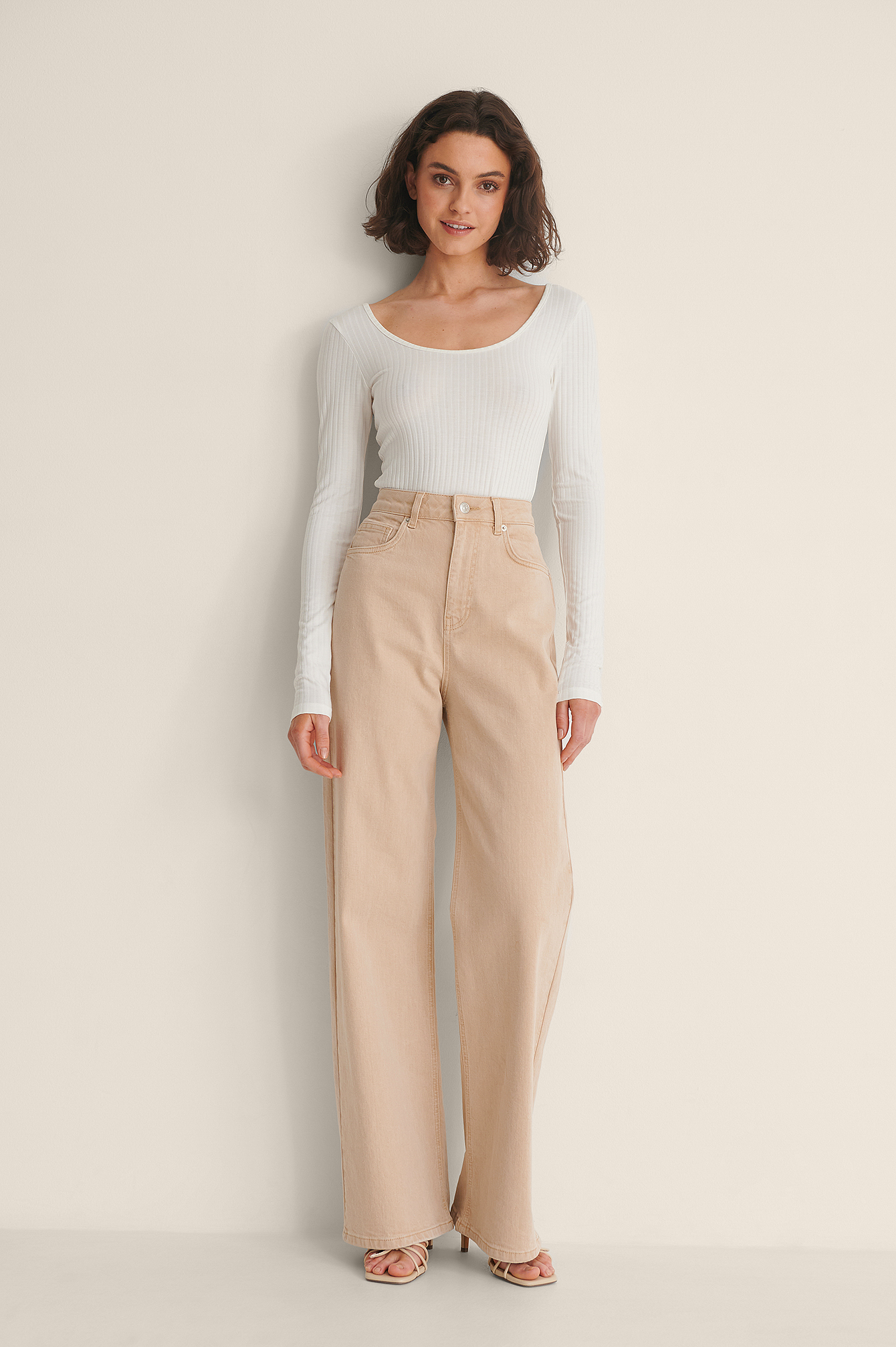 Deep Round Neck Rib Top Offwhite | na-kd.com