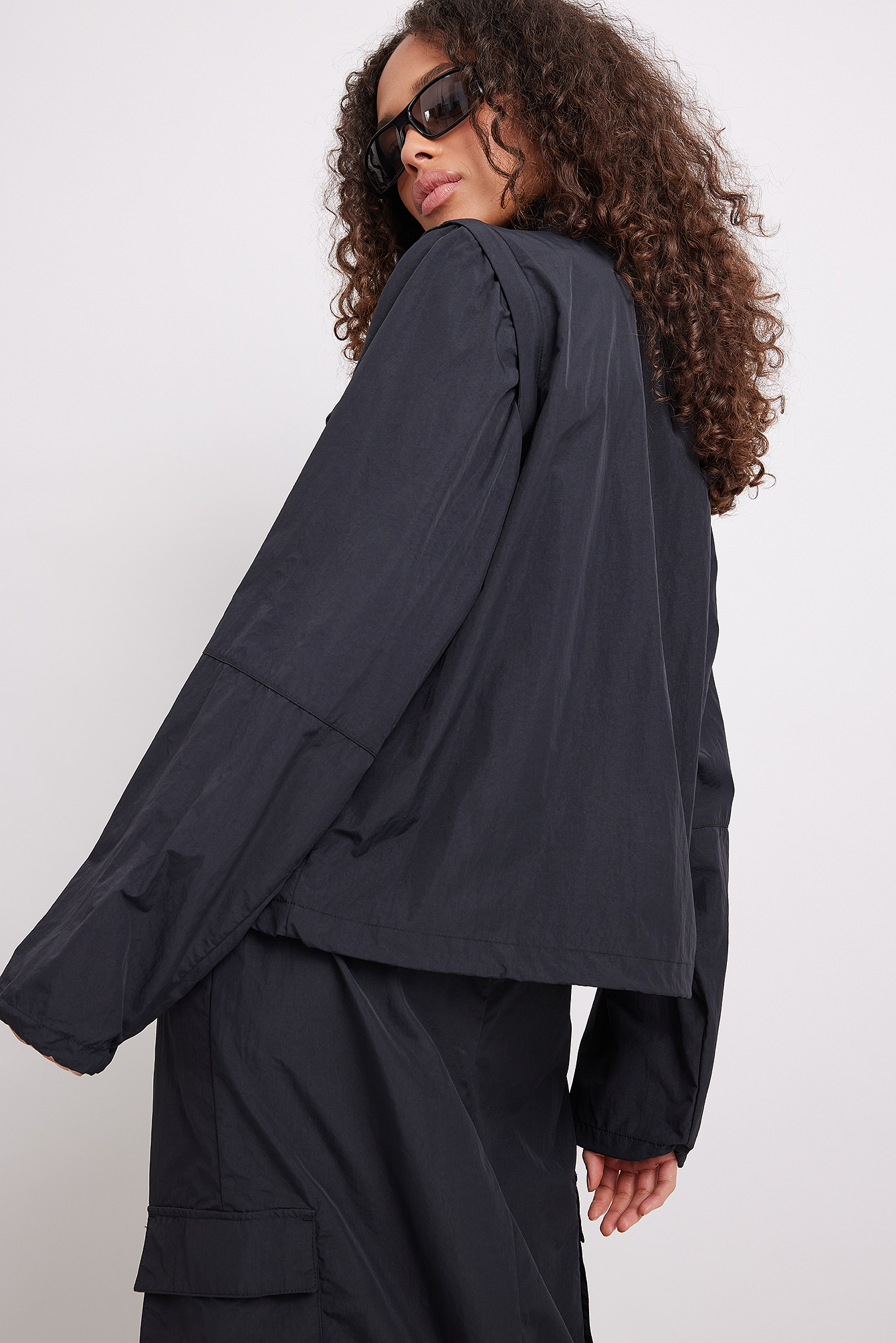 Recycled Detachable Sleeves Jacket Black | NA-KD
