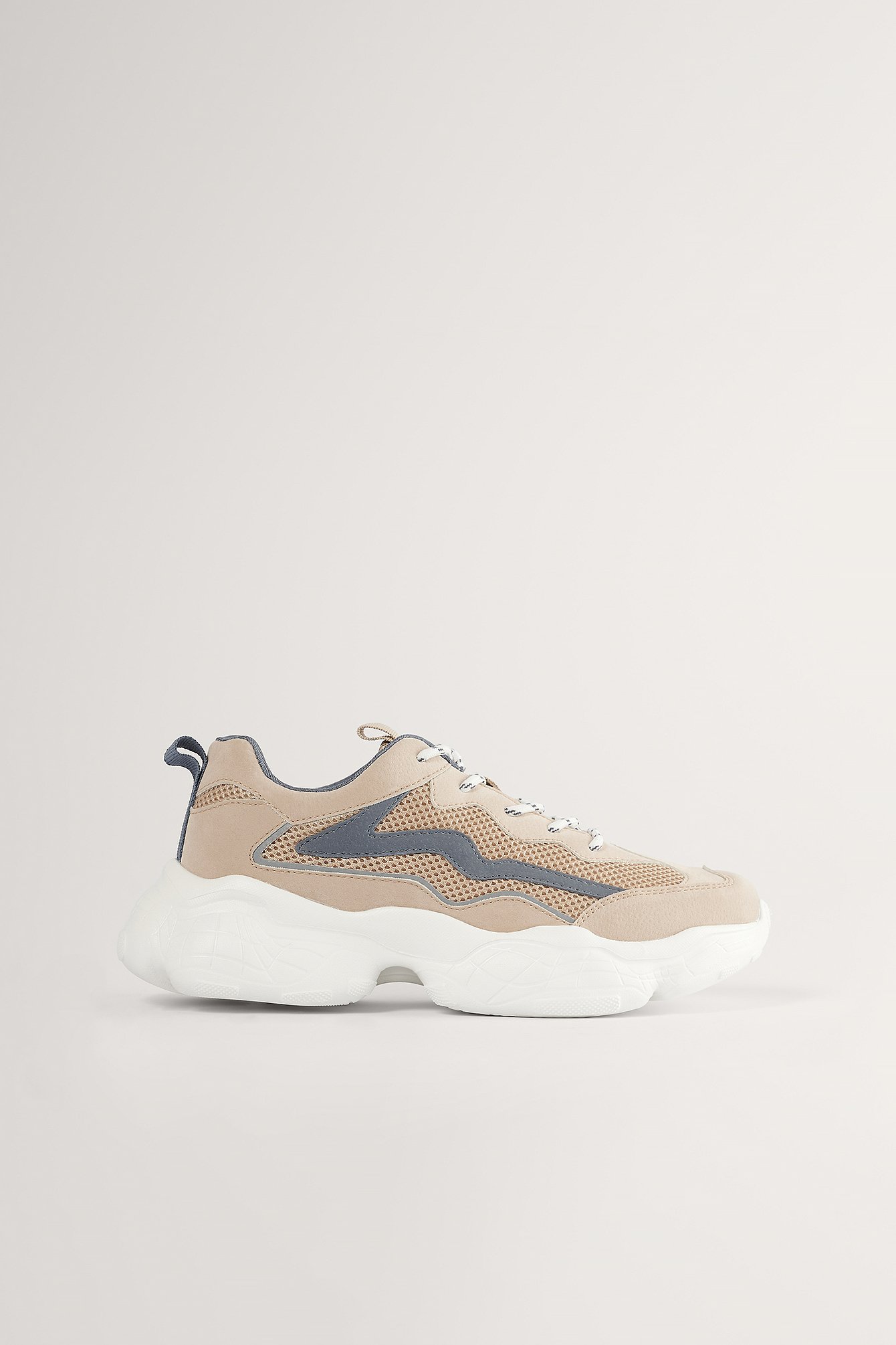 Reflective Detailed Trainers Beige | NA-KD
