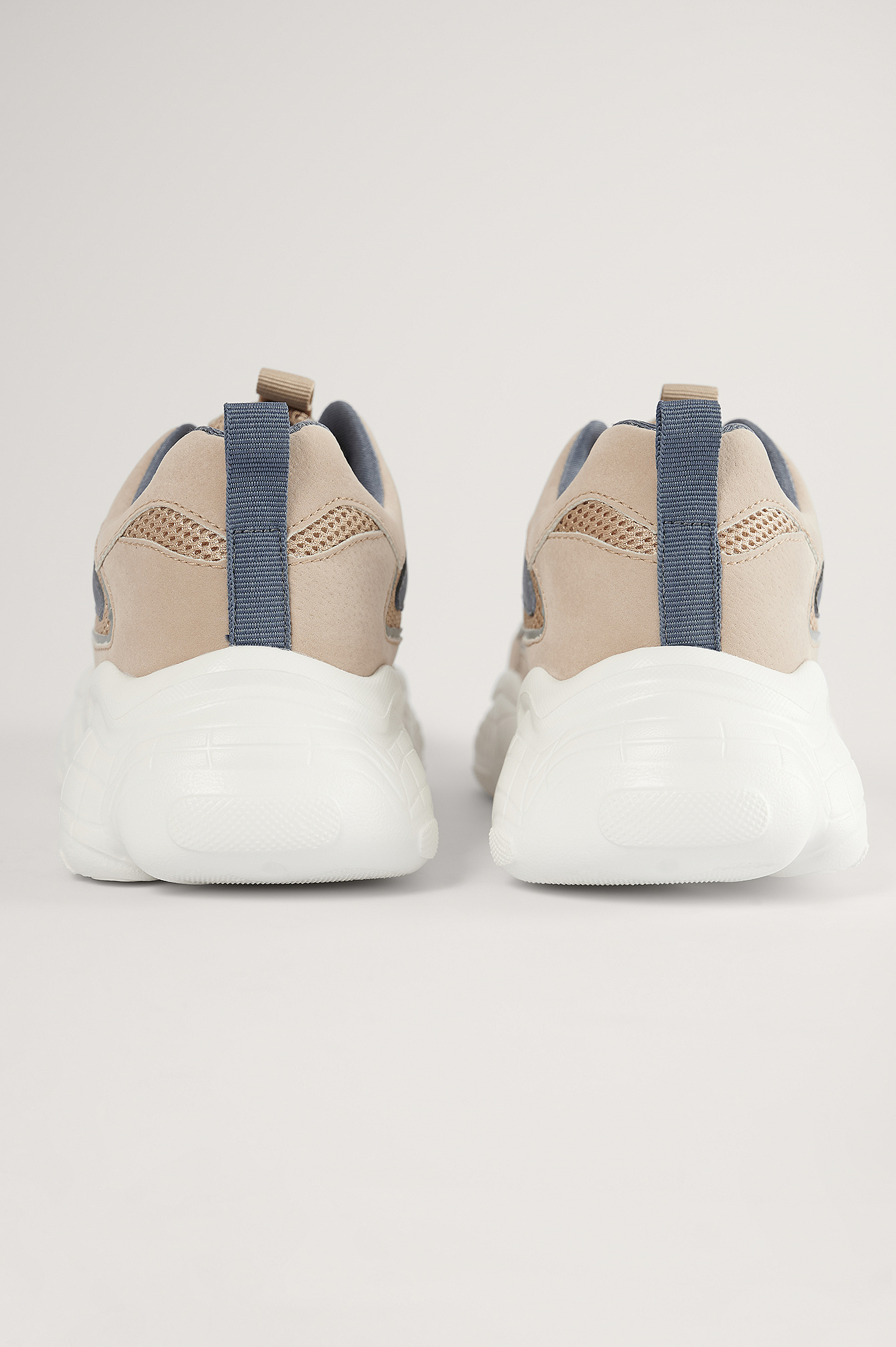 Reflective Detailed Trainers Beige | na-kd.com