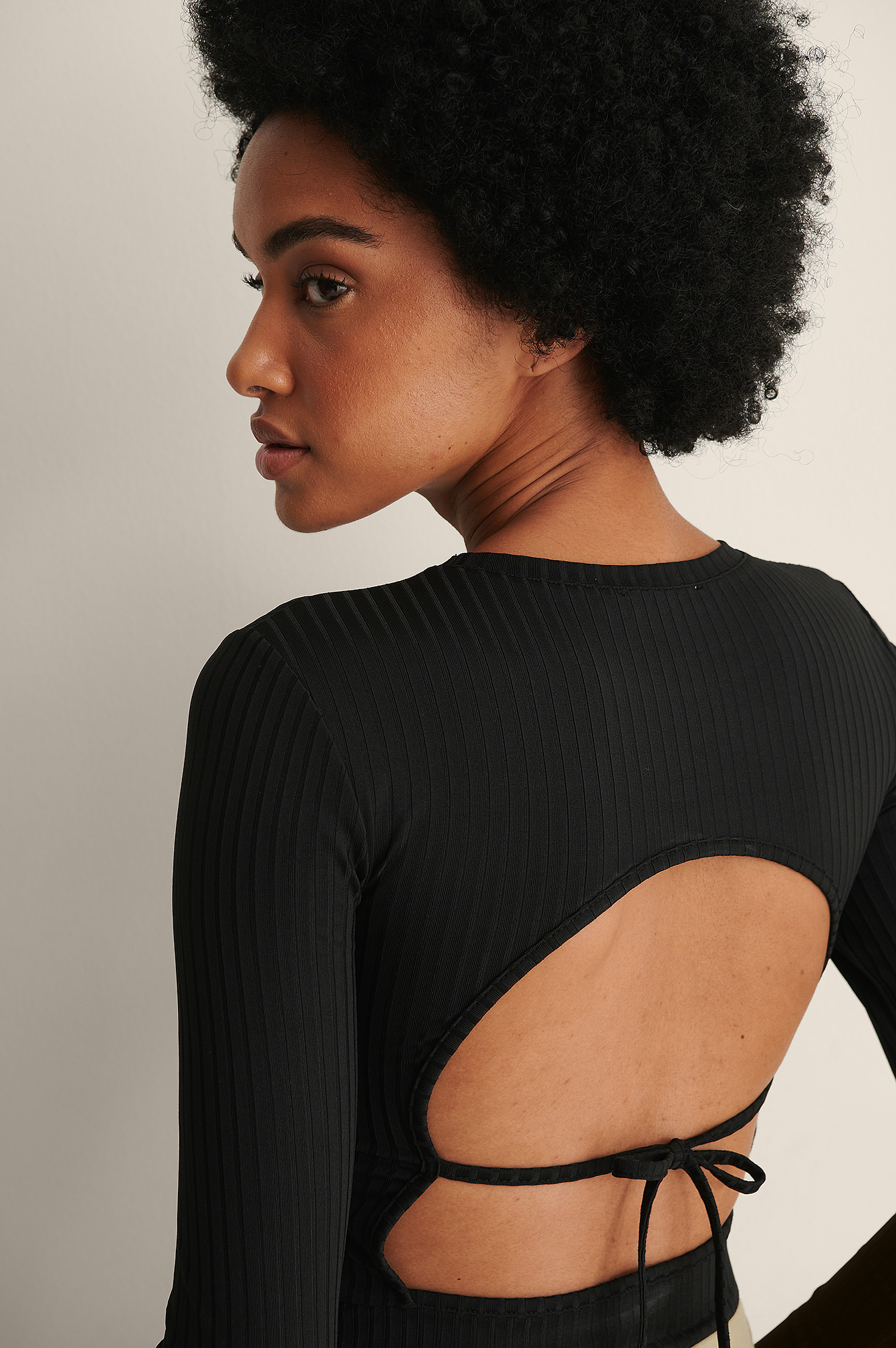 Rib Open Back Top Black | na-kd.com