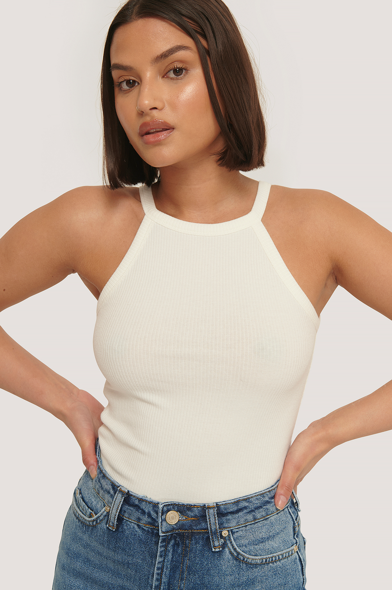 Rib Round Neck Singlet Offwhite | NA-KD