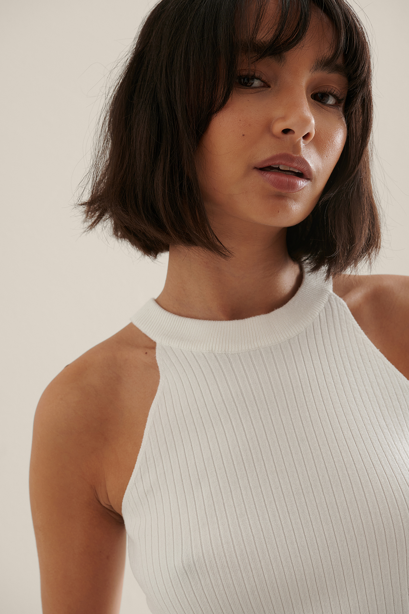 Ribbed High Neck Cropped Knitted Singlet Offwhite | na-kd.com
