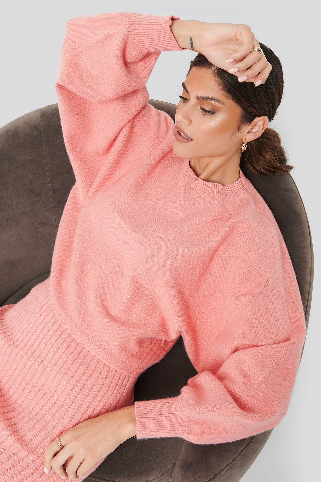 Round Neck Cropped Knitted Sweater Pink | NA-KD
