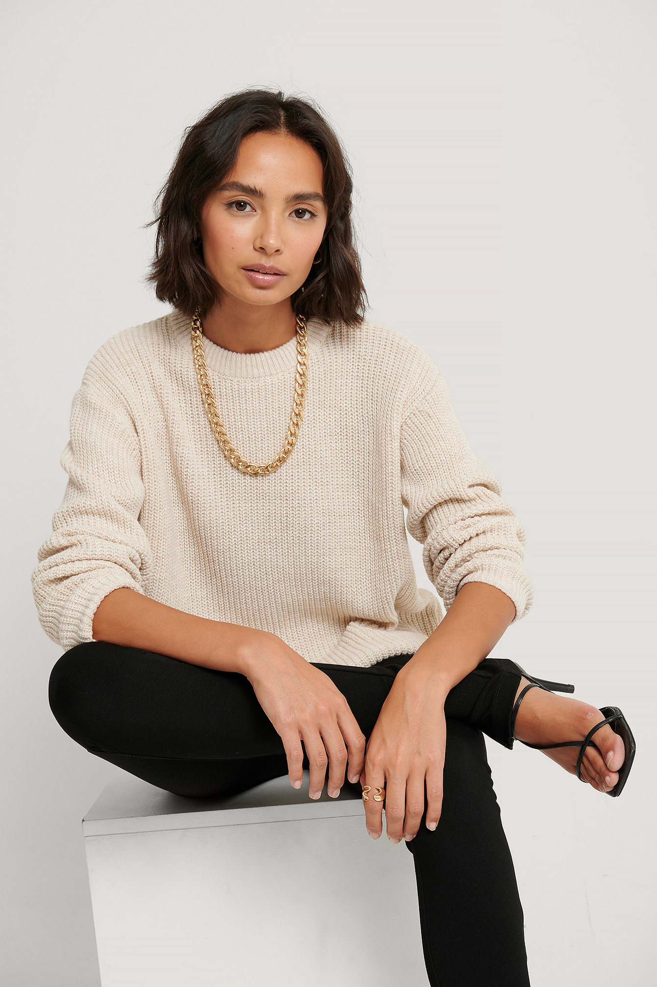 Round Neck Knitted Sweater Beige | NA-KD