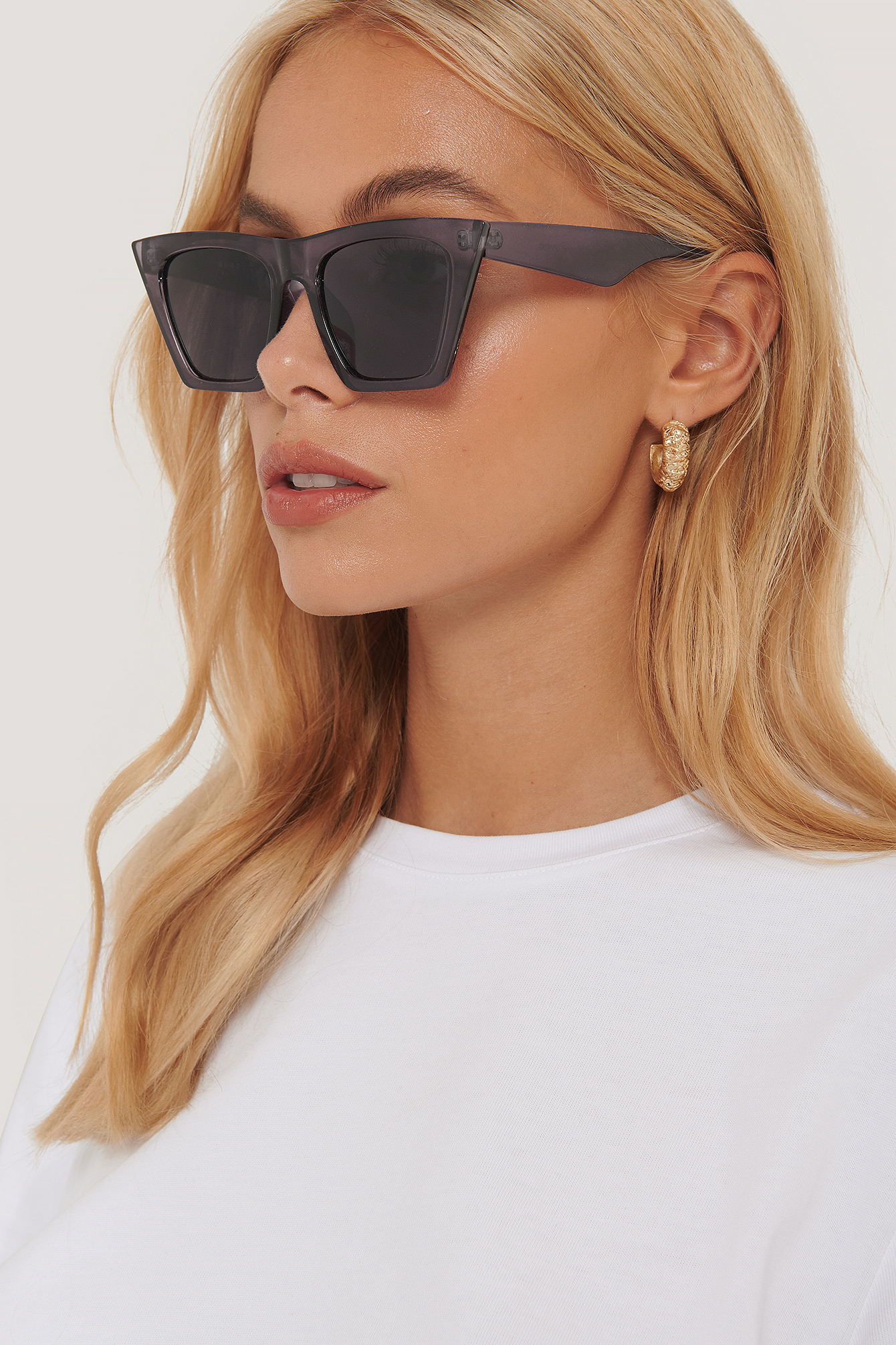 Sharp Squared Sunglasses Grey | NA-KD