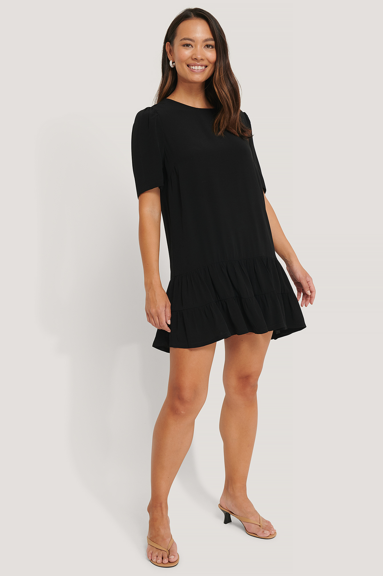 Short Sleeve Flounce Mini Dress Black | NA-KD