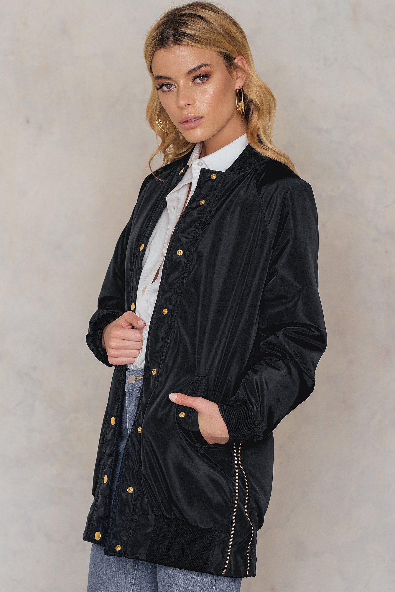 Side Zippers Long Bomber Jacket Black | NA-KD