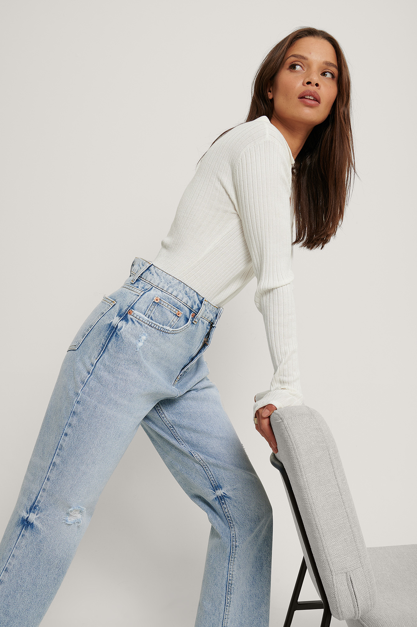 Small Ripped Details Straight High Waist Jeans Blue | na-kd.com