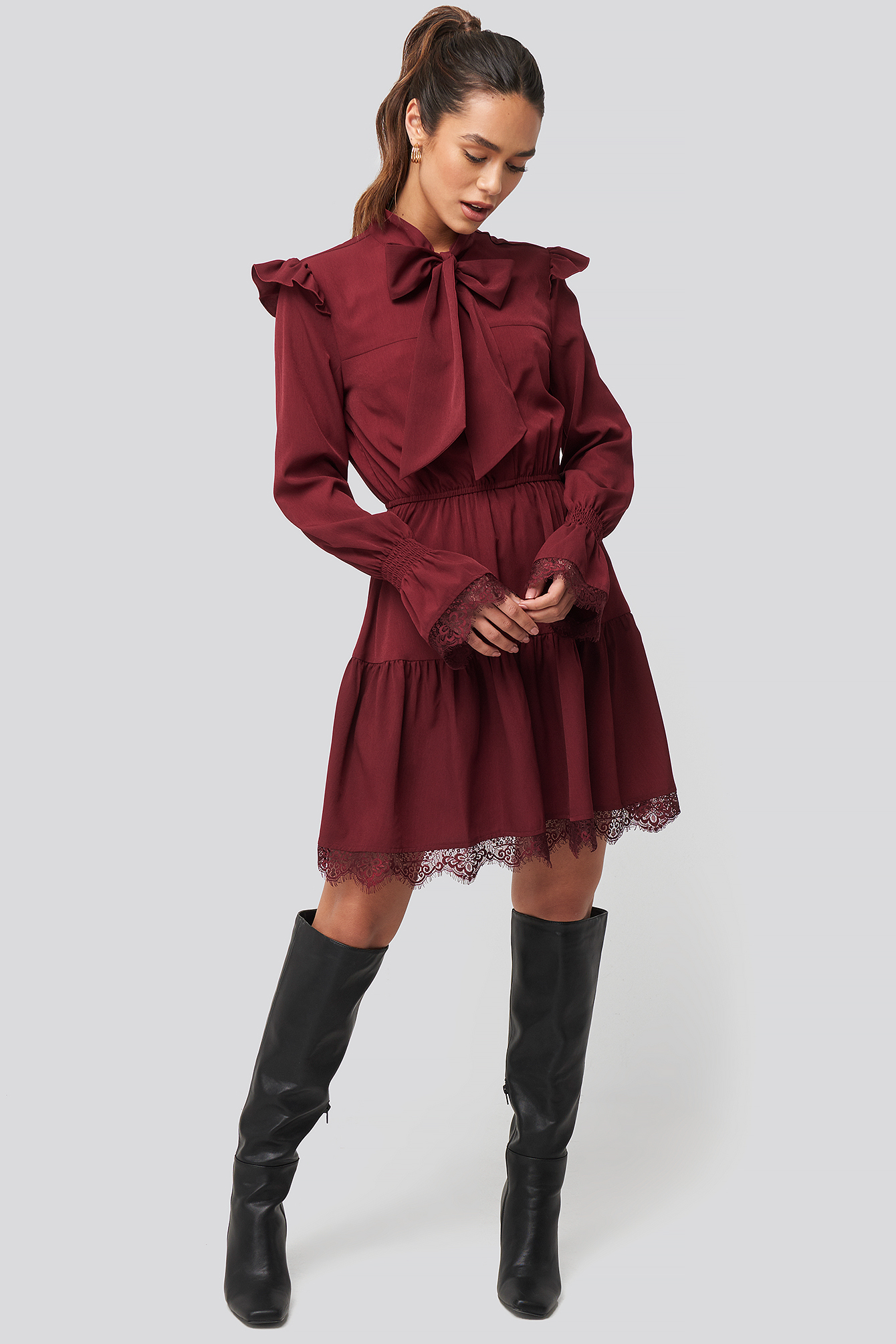 Smocked Flounce Lace Detail Dress Rot | NA-KD
