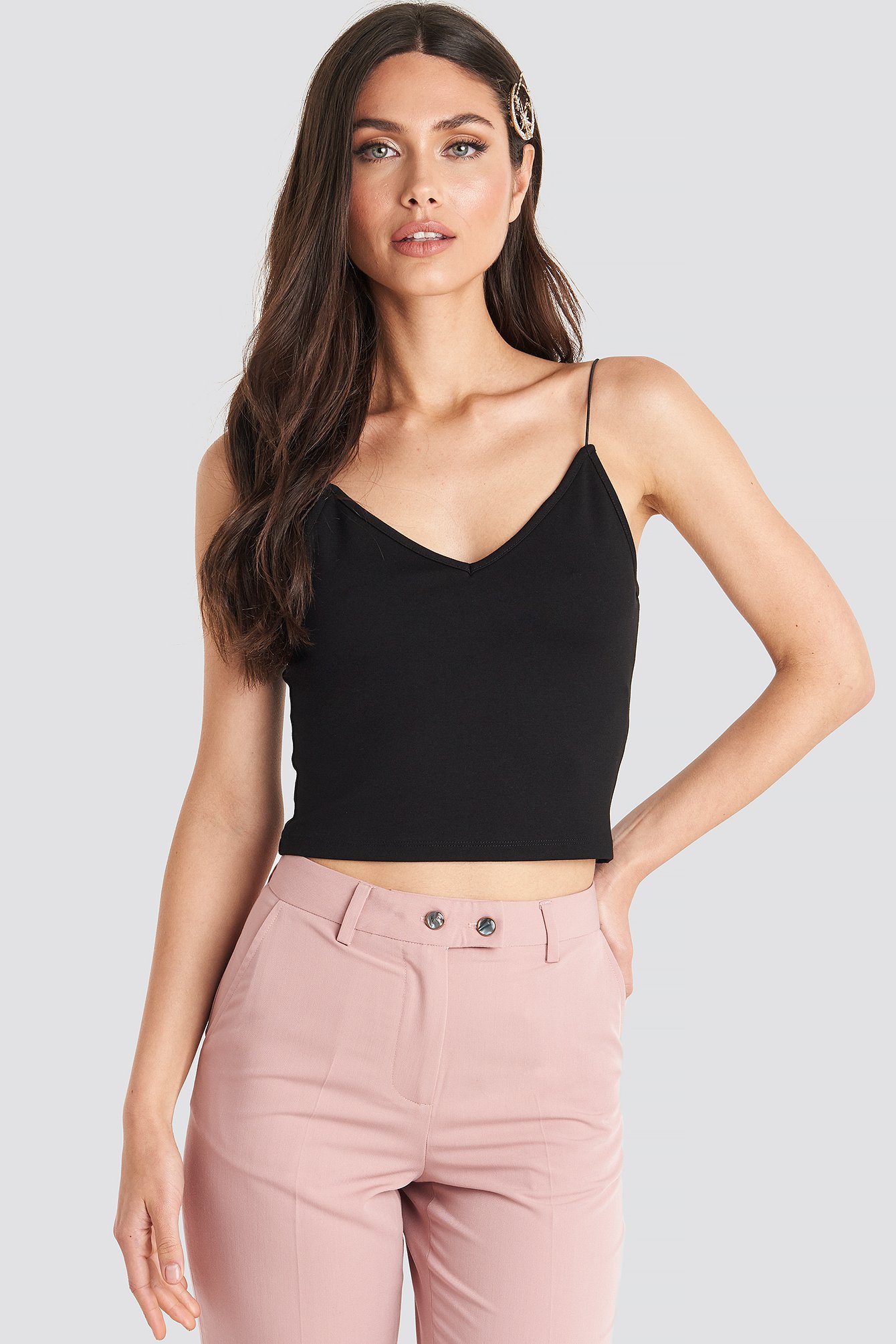 Spaghetti Strap V-neck Cropped Singlet Black | NA-KD