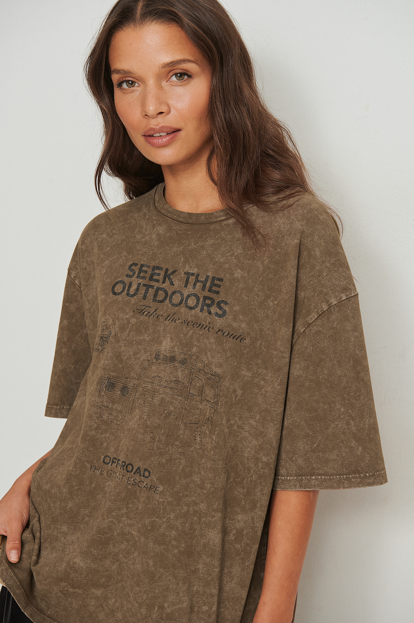 Stone Washed Printed T-Shirt Brown | NA-KD