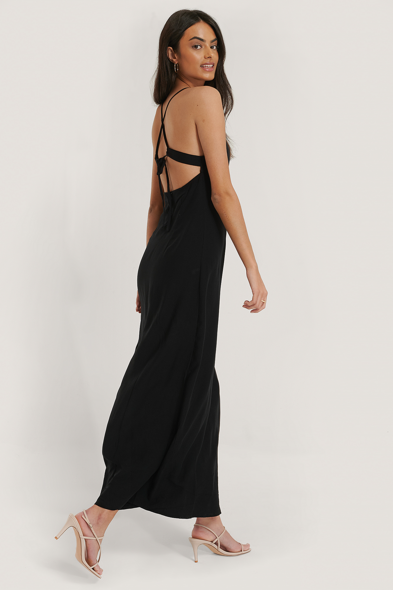 Strap Tie Back Dress Black | NA-KD