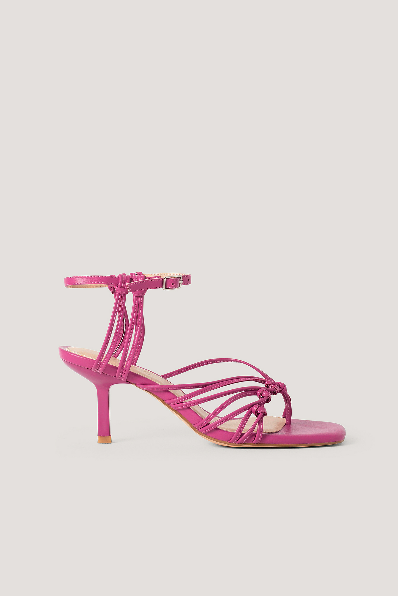 Sandalen Mit Riemchen Hinten Und Zehenring Rosa | NA-KD