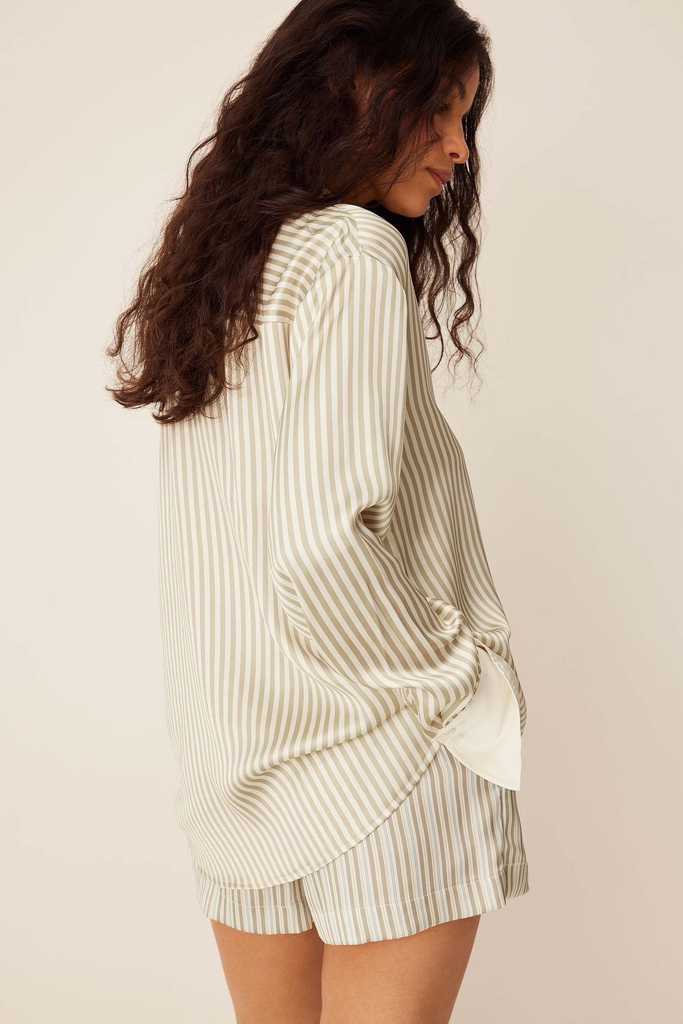 Striped Satin Shirt Beige | na-kd.com