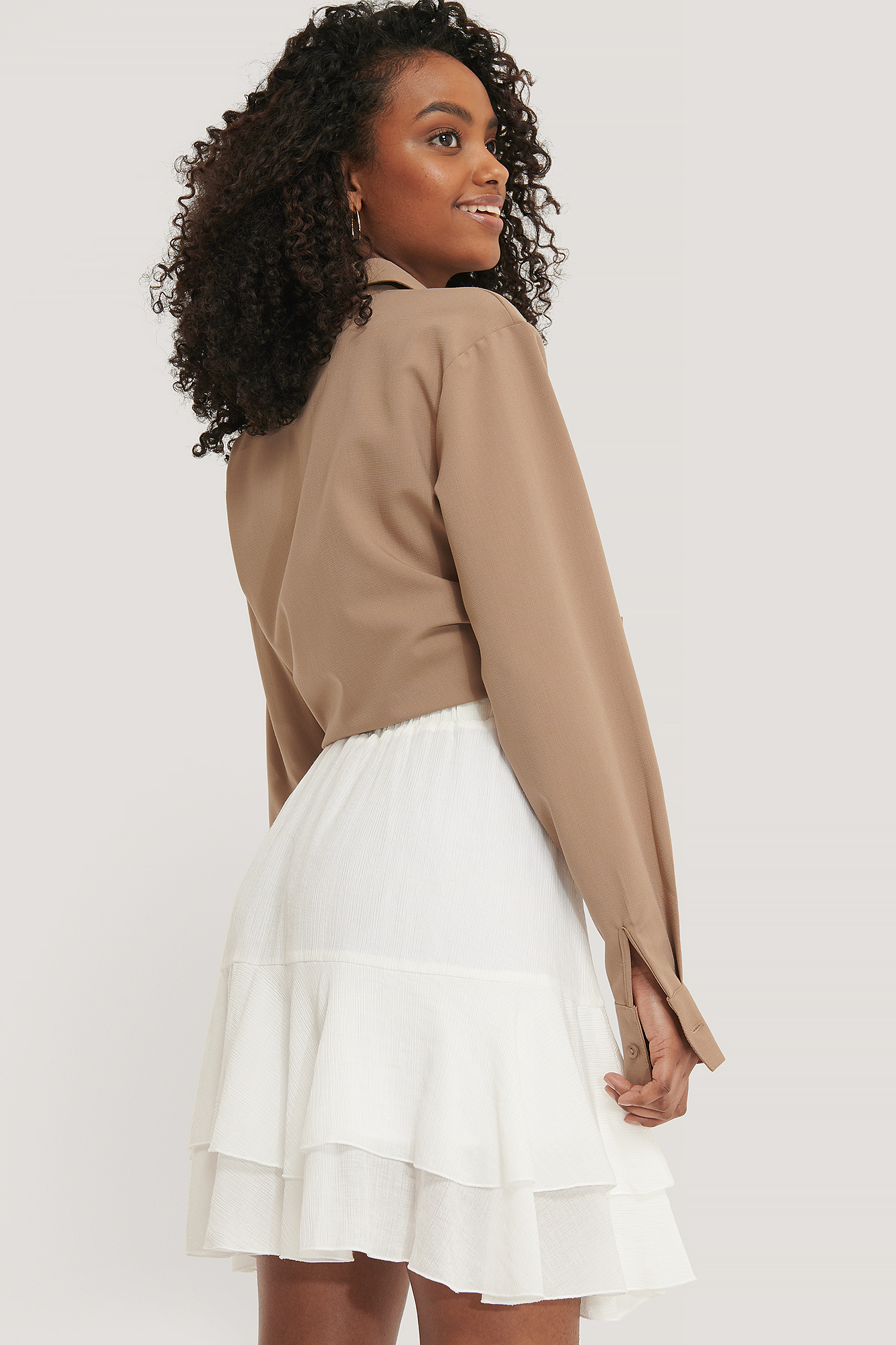 Structured Flounce Mini Skirt White | na-kd.com
