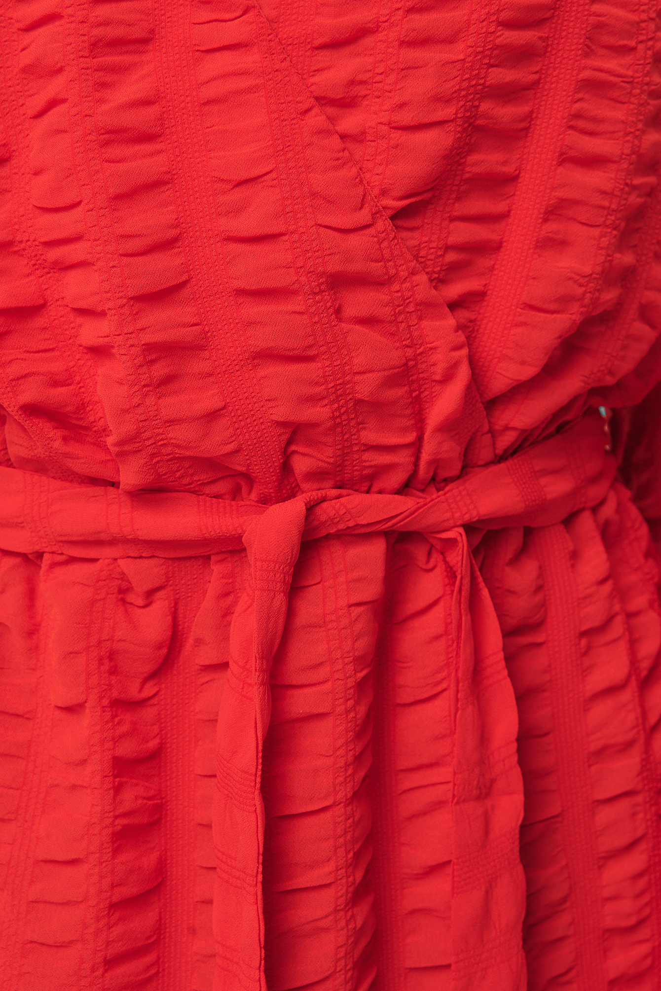 Structured Overlap Mini Dress Rot | na-kd.com