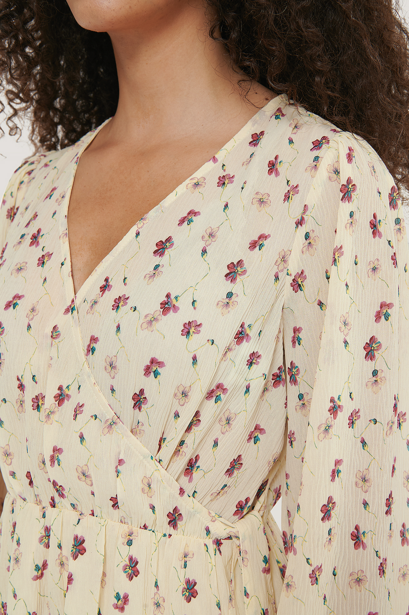 Structured Overlap V-neck Dress Flower | na-kd.com