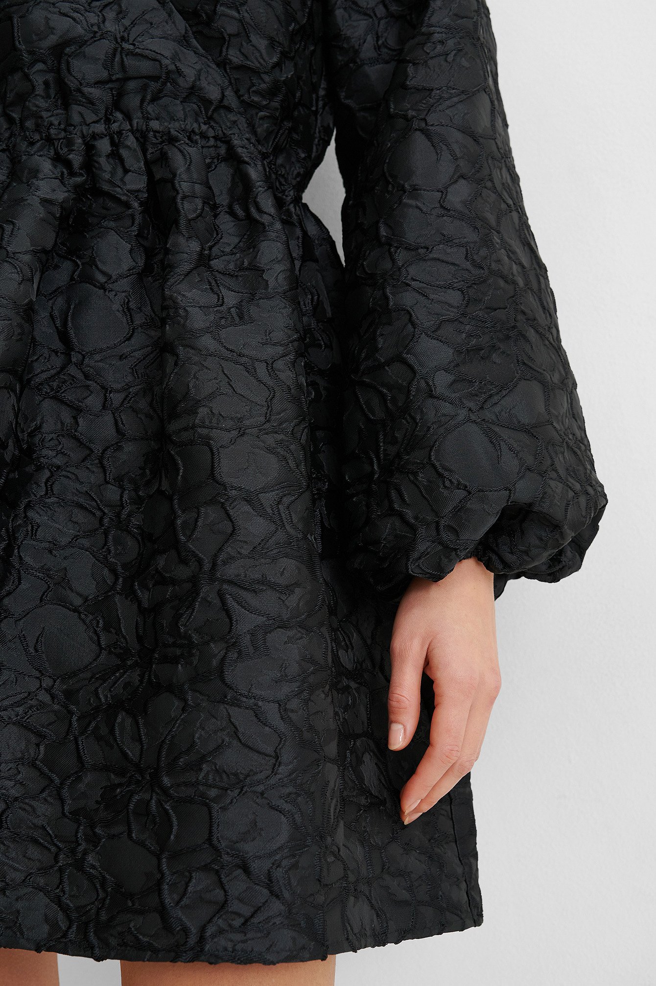 Structured Puff Long Sleeve Mini Dress Black | na-kd.com