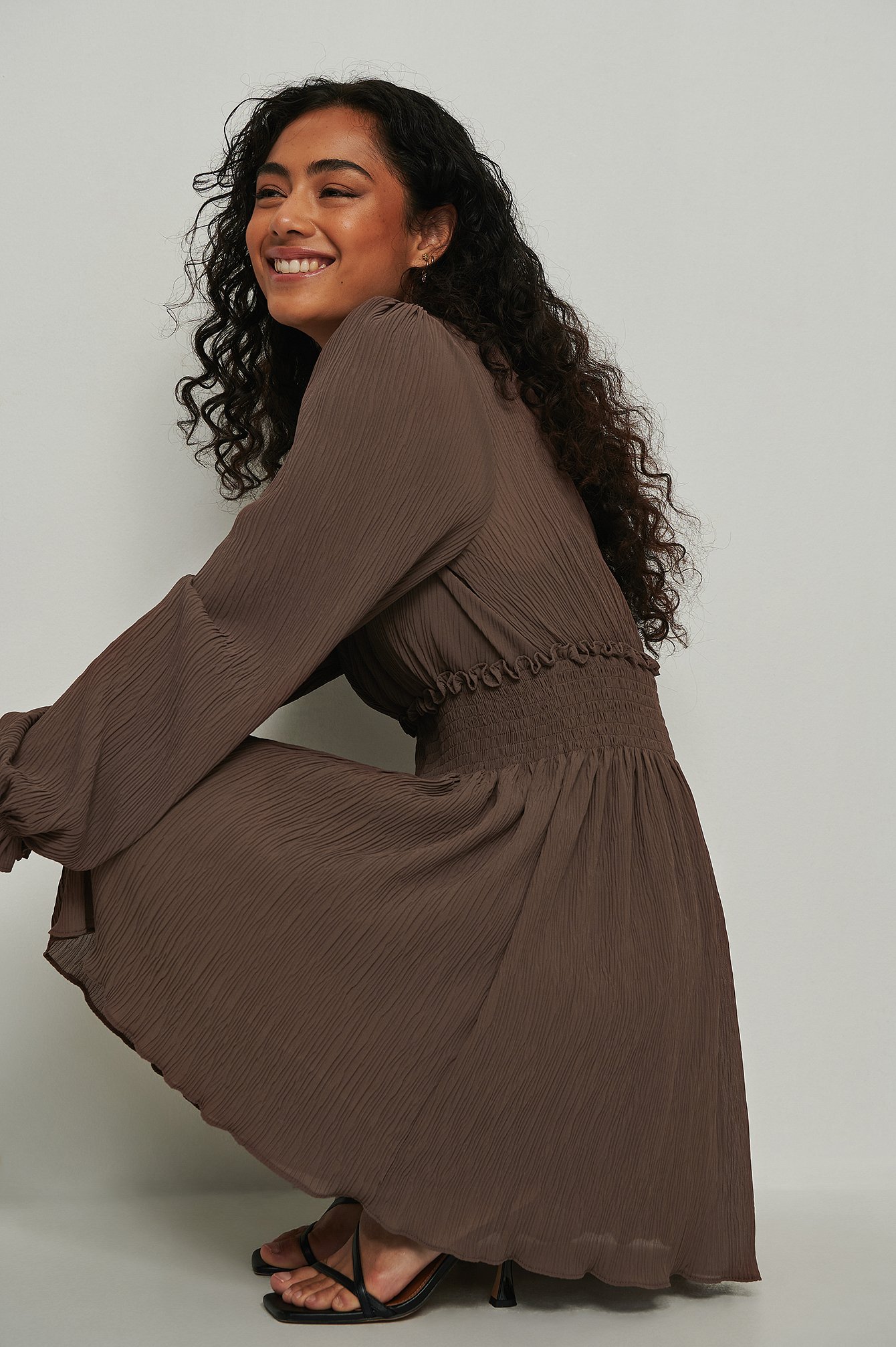 Structured Smock Waist Dress Brown | NA-KD