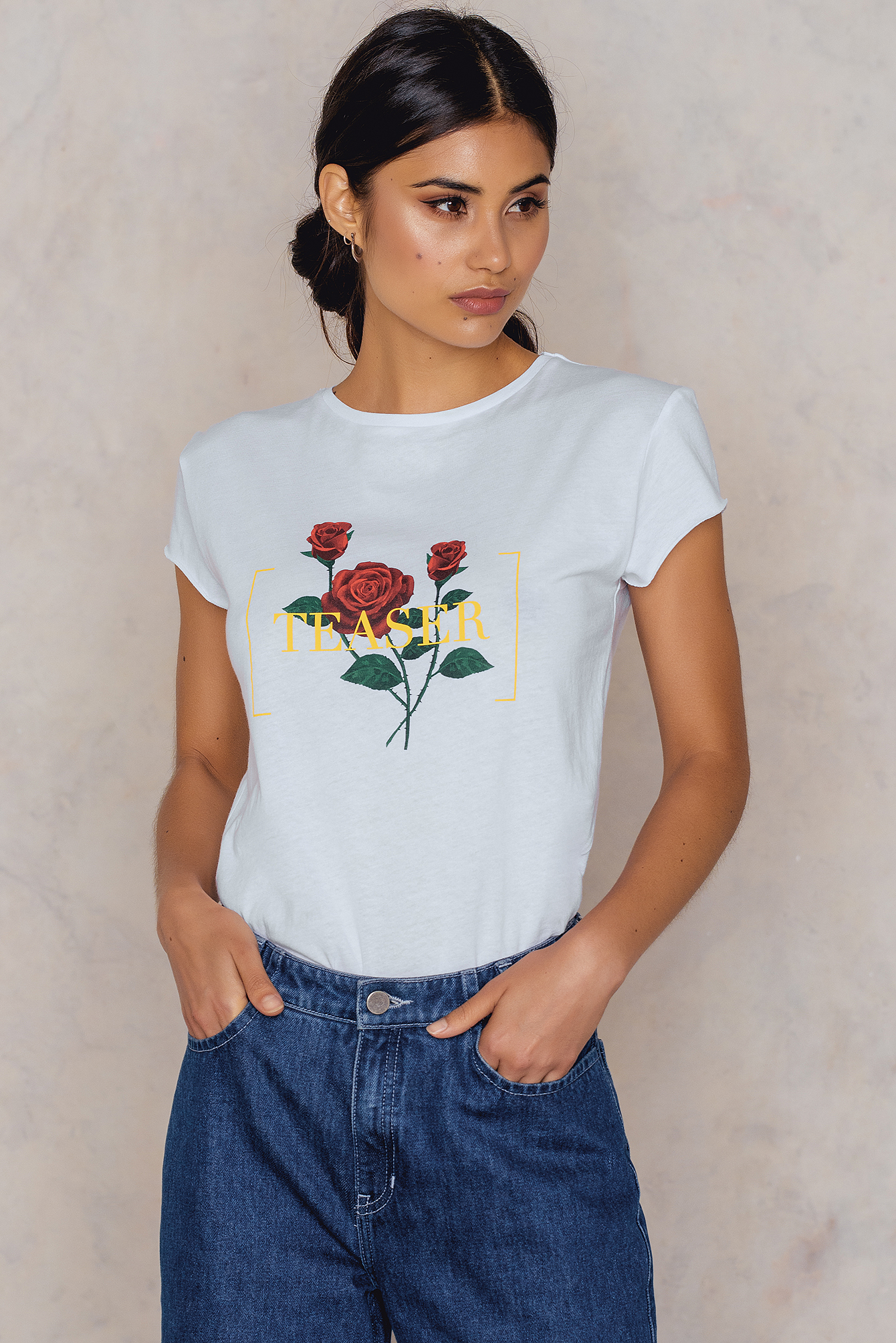 Teaser Roses Tee Flerfärgad | NA-KD