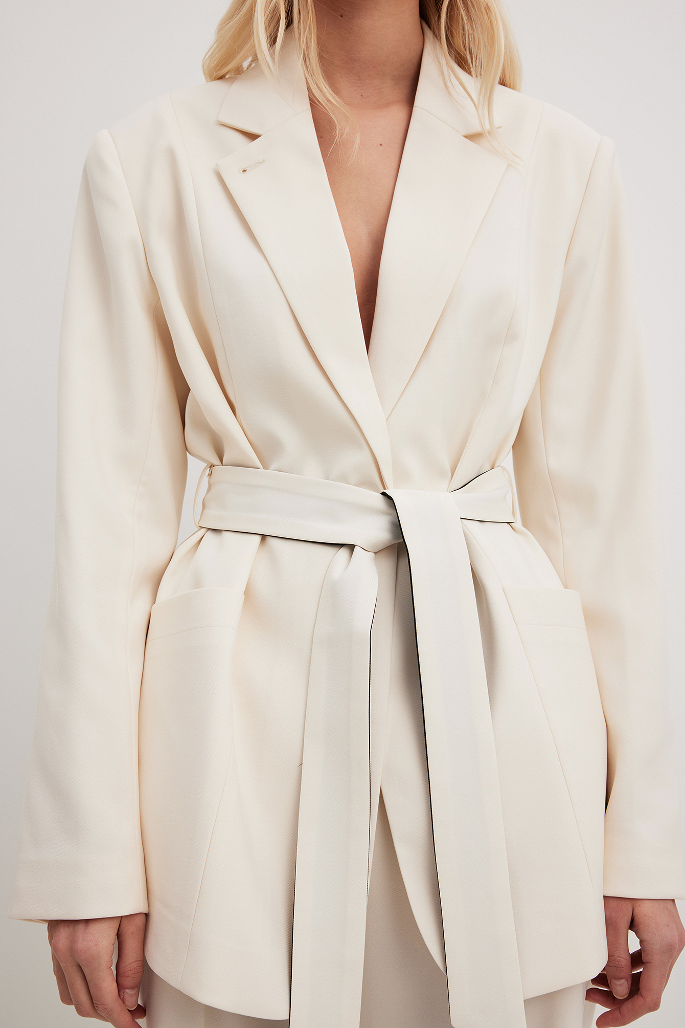 Tie Detail Blazer Offwhite | NA-KD