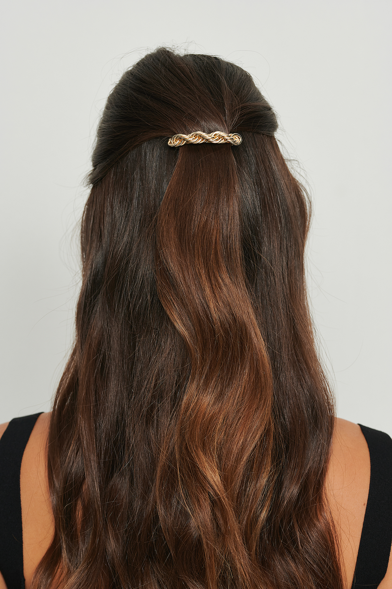 Twisted Hair Clip Gold | NA-KD