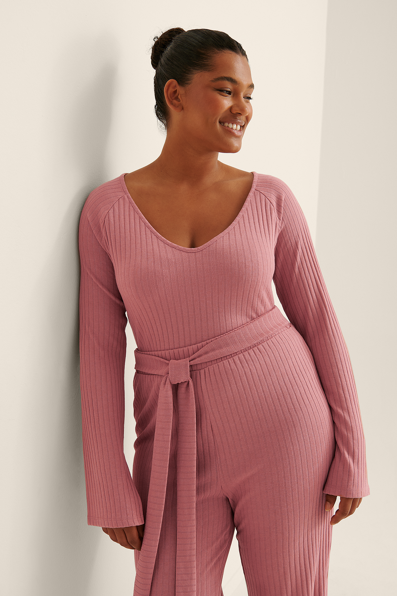 Top de mangas rajadas con escote en V reciclado Rosa | NA-KD