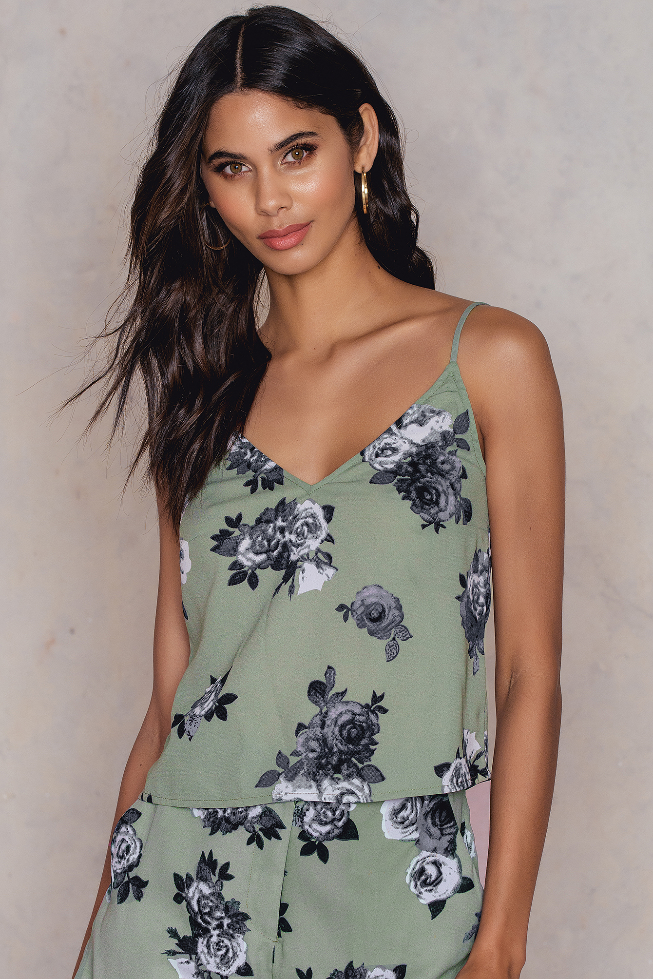 V-Neck Singlet Green | NA-KD