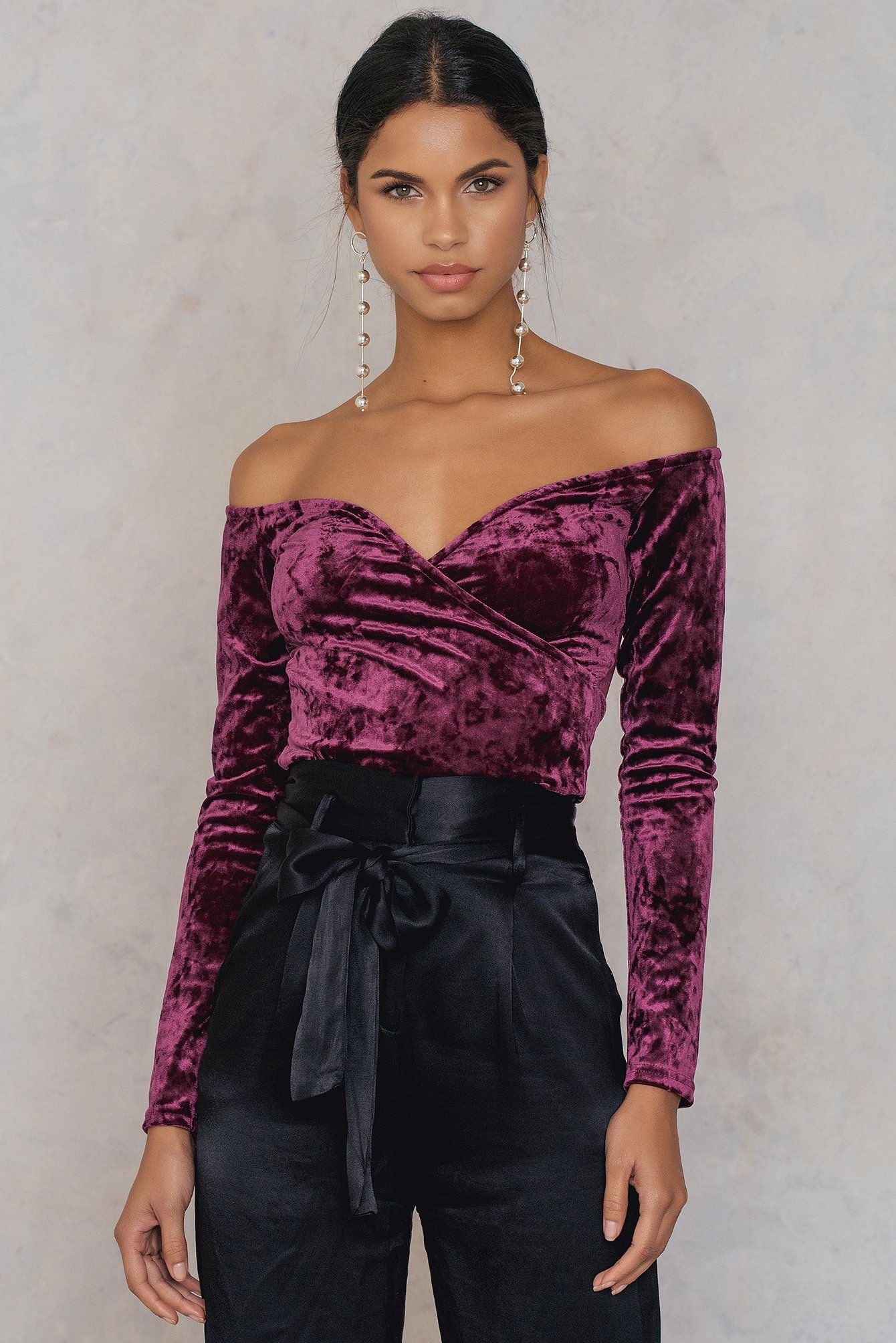 Velvet Off Shoulder Top Lila | NA-KD