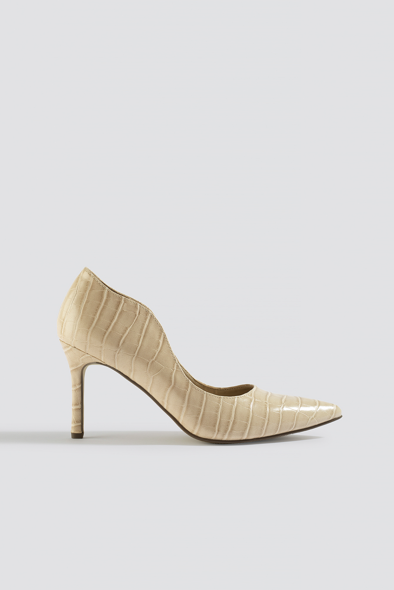 Wavy Pointy Pumps Beige | NA-KD