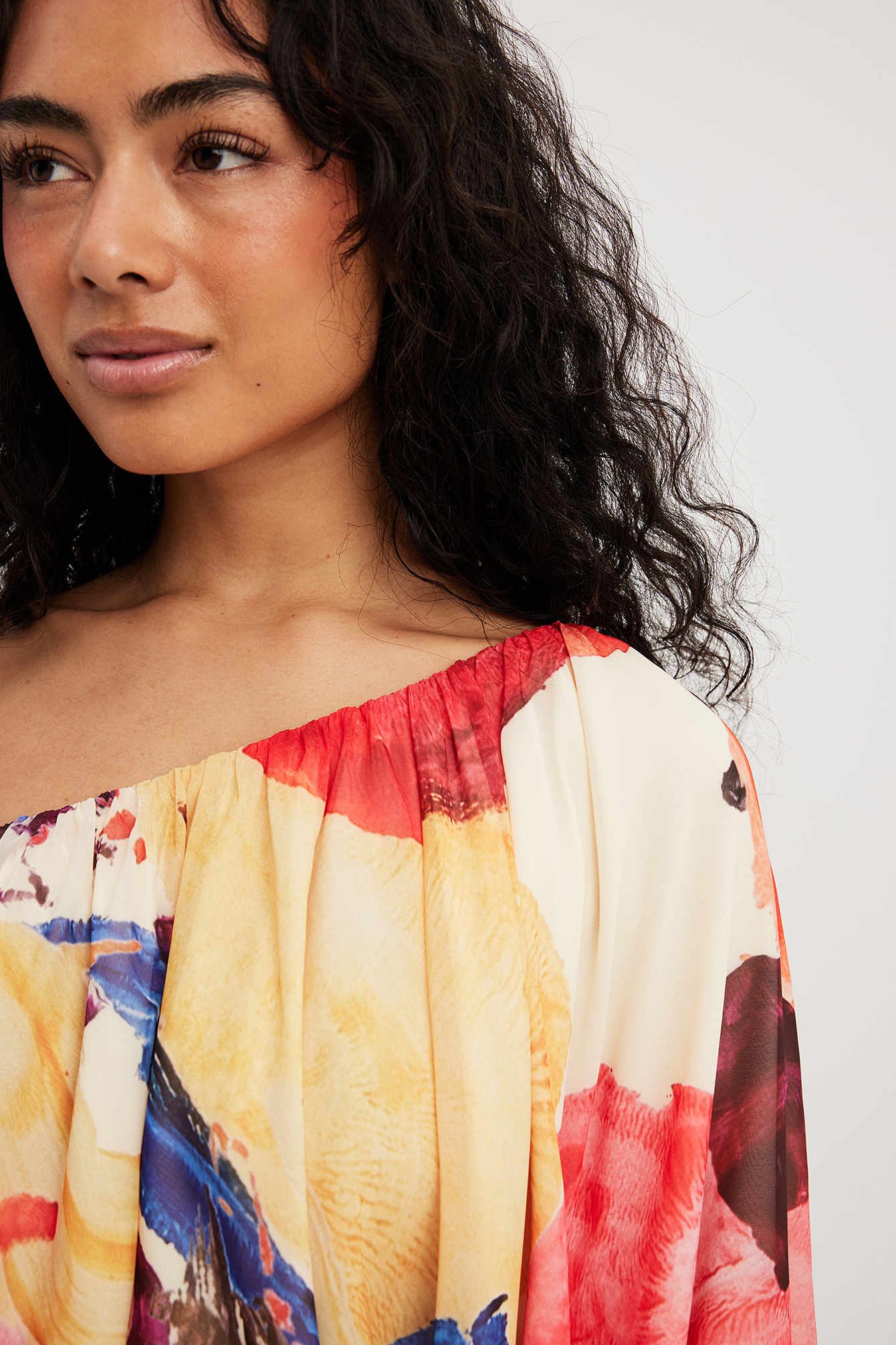 One Sleeve Chiffon Slanted Midi Dress Multicolor | NA-KD