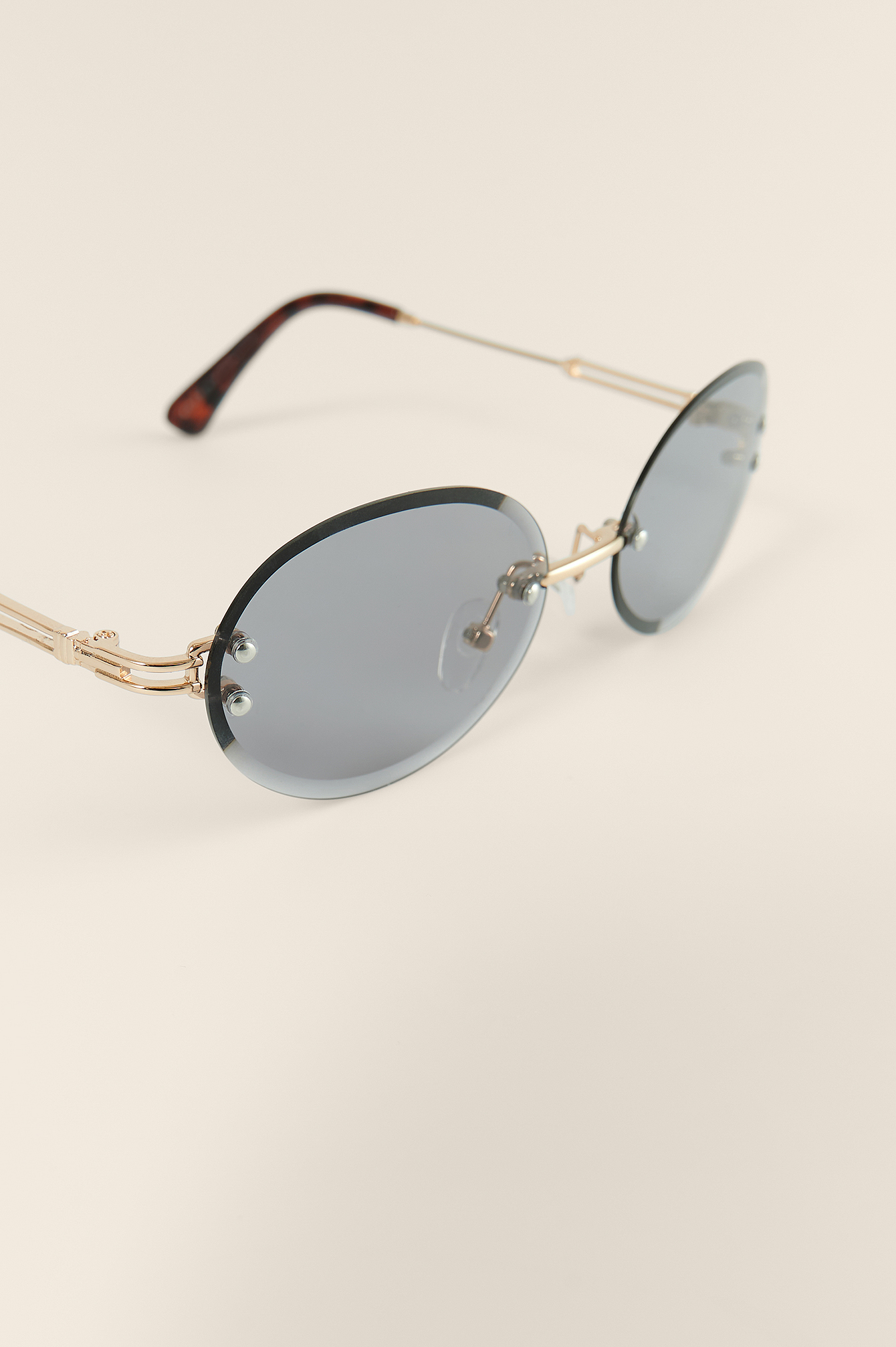 Oval Filed Edge Sunglasses Grey | na-kd.com
