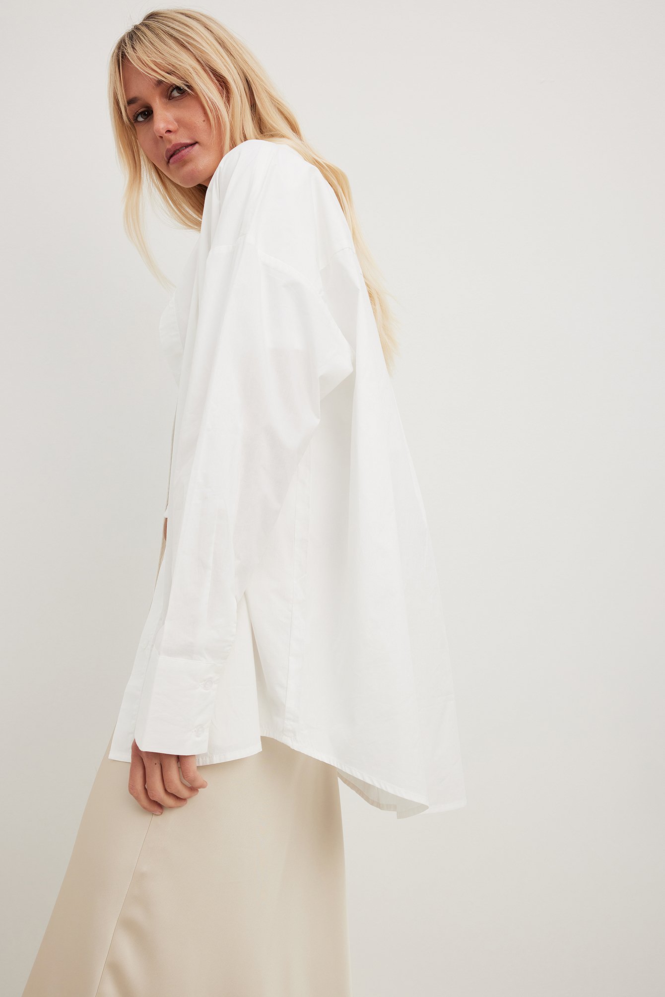 Oversized Long Sleeve Cotton Shirt White | NA-KD