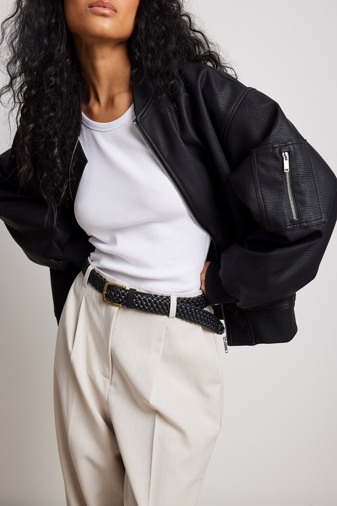 Oversized strukturerad bomberjacka i PU Svart | na-kd.com