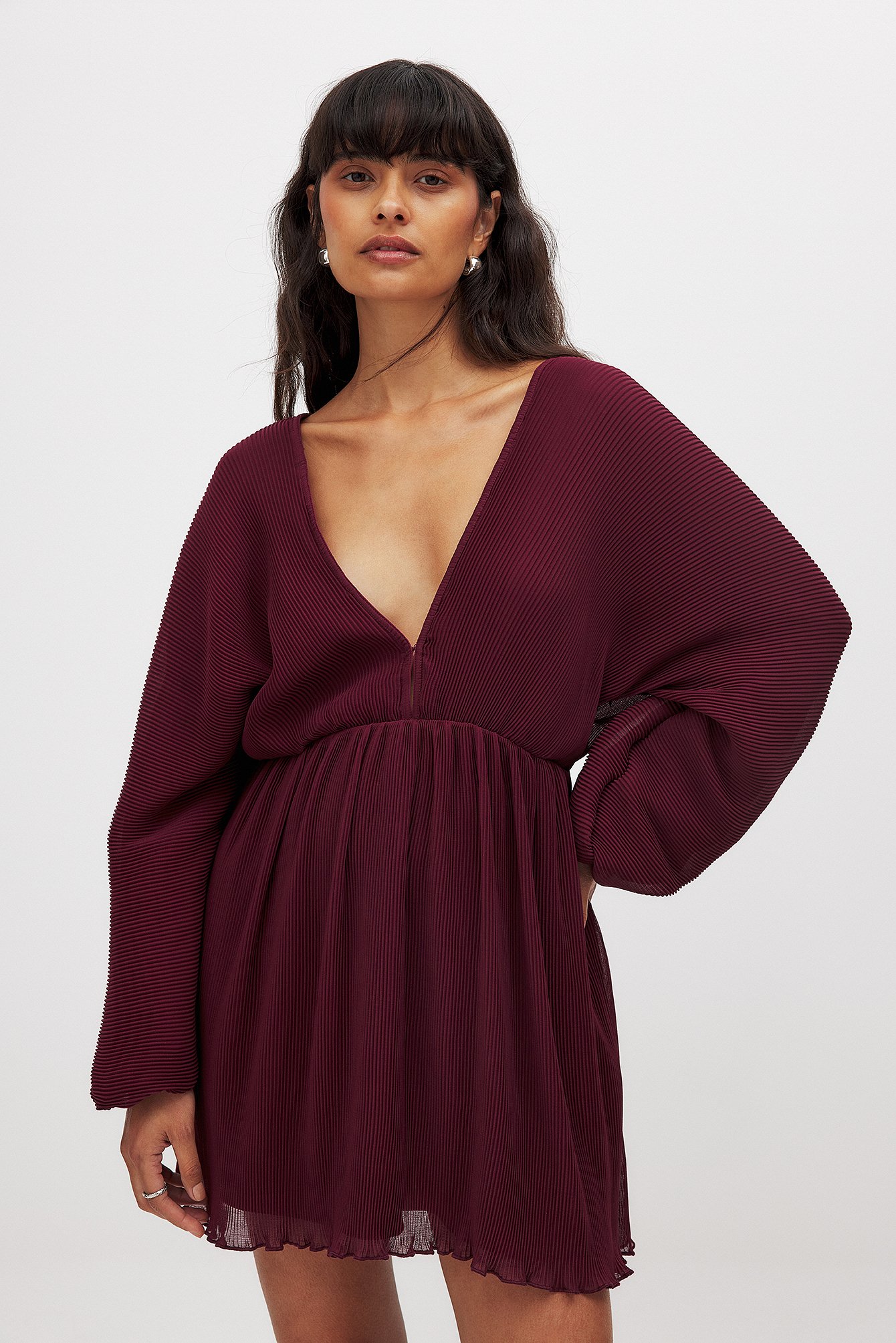 Pleated Flowy Mini Dress Burgundy | NA-KD