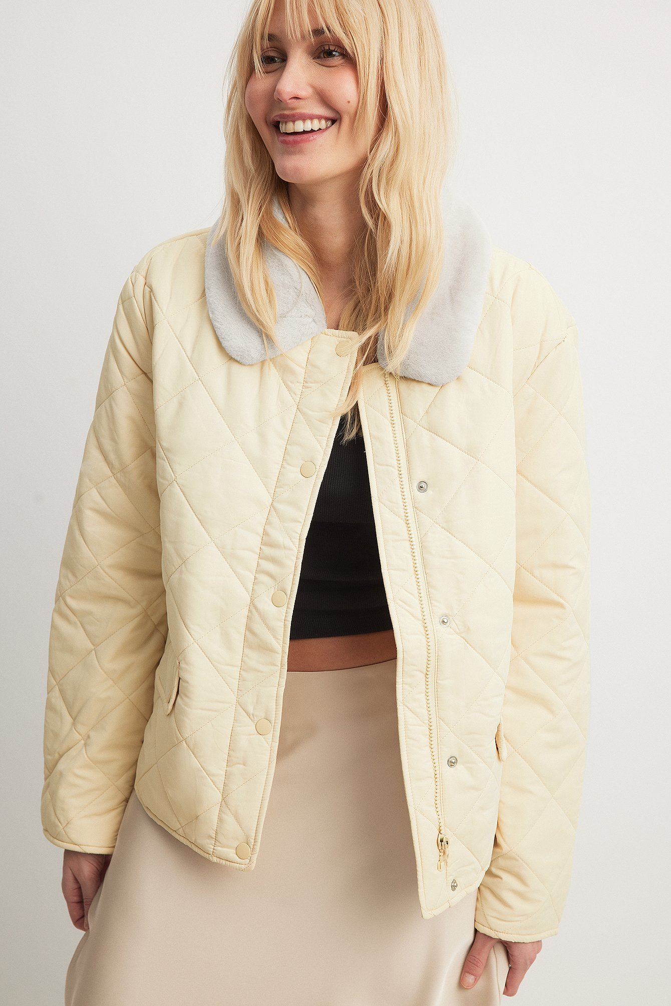 Quilted Padded Jacket Offwhite | NA-KD