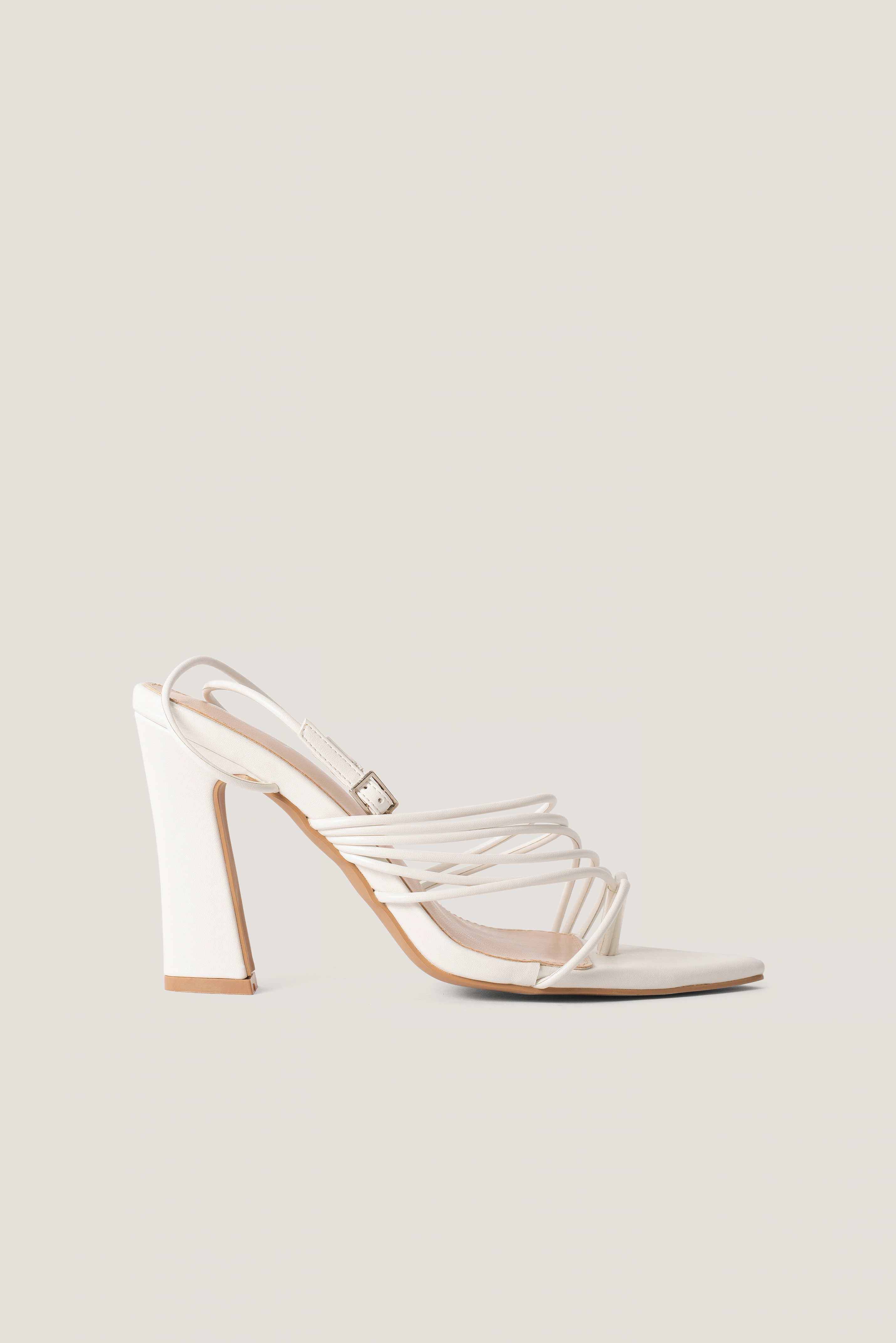 Gladdin Weiß | na-kd.com