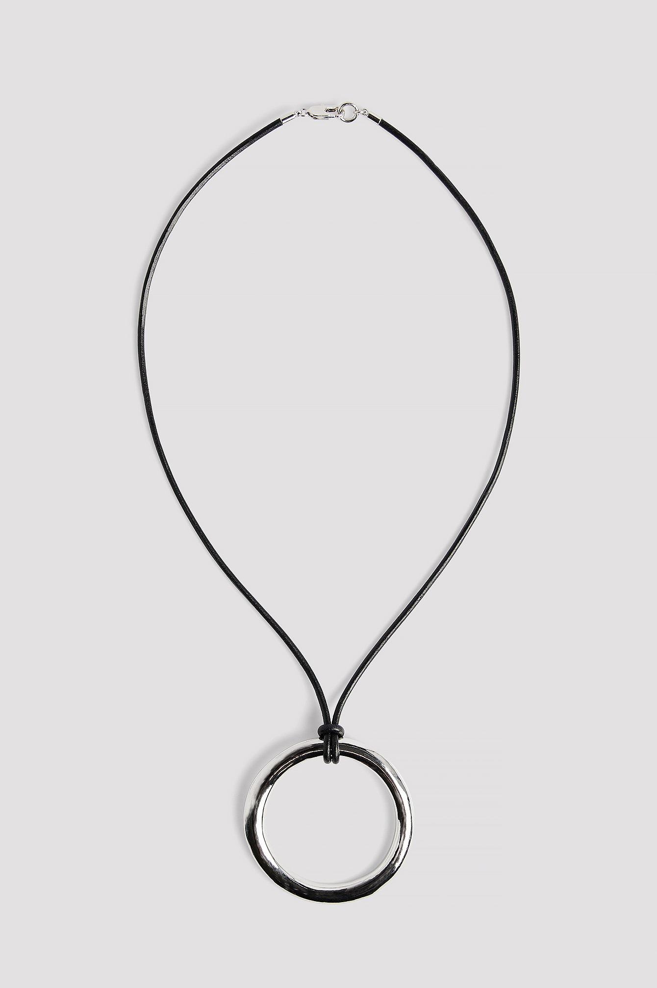 Ring Pendant Necklace Black | NA-KD